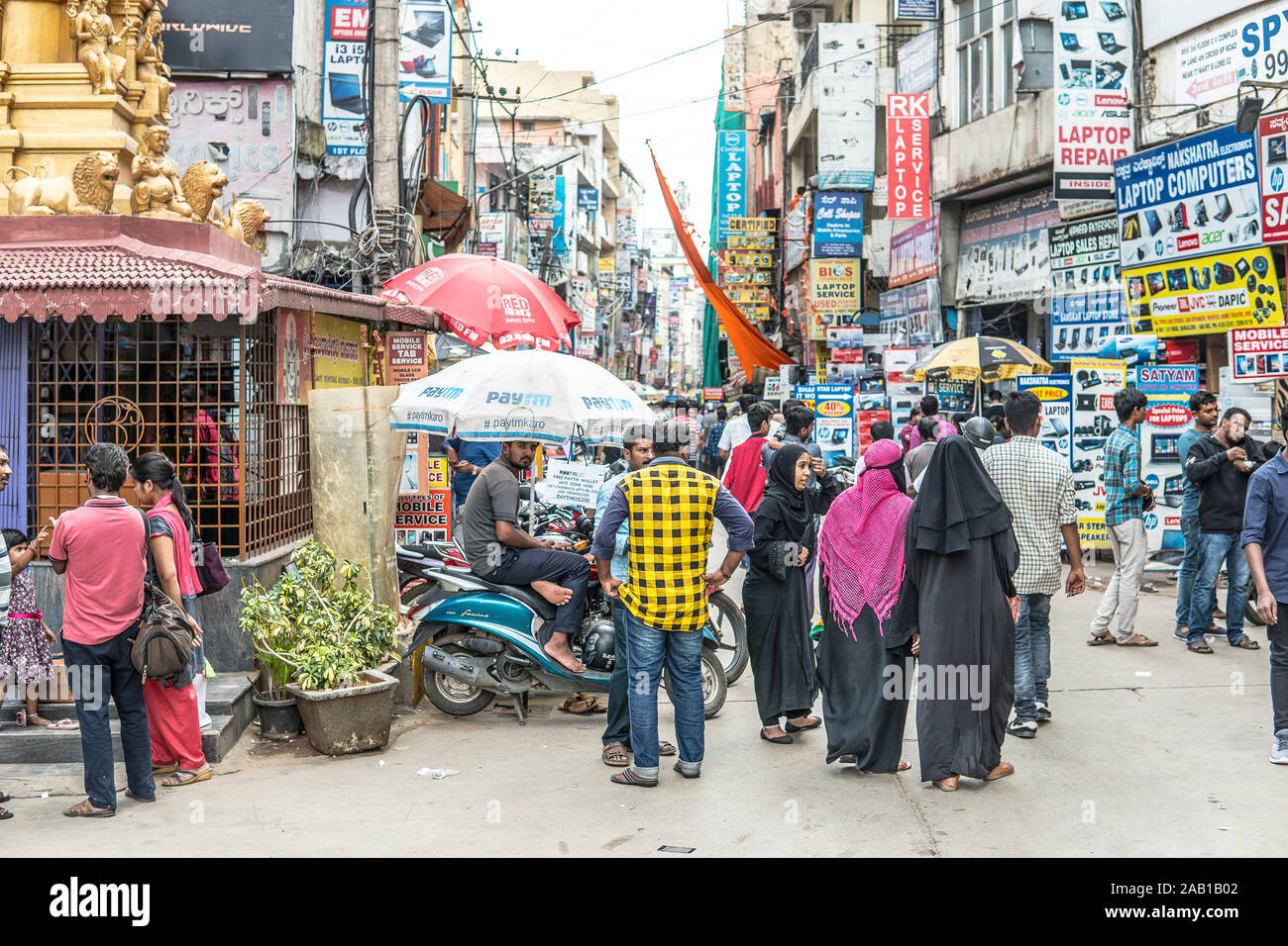 Women food bangalore hi-res stock photography and images - Alamy