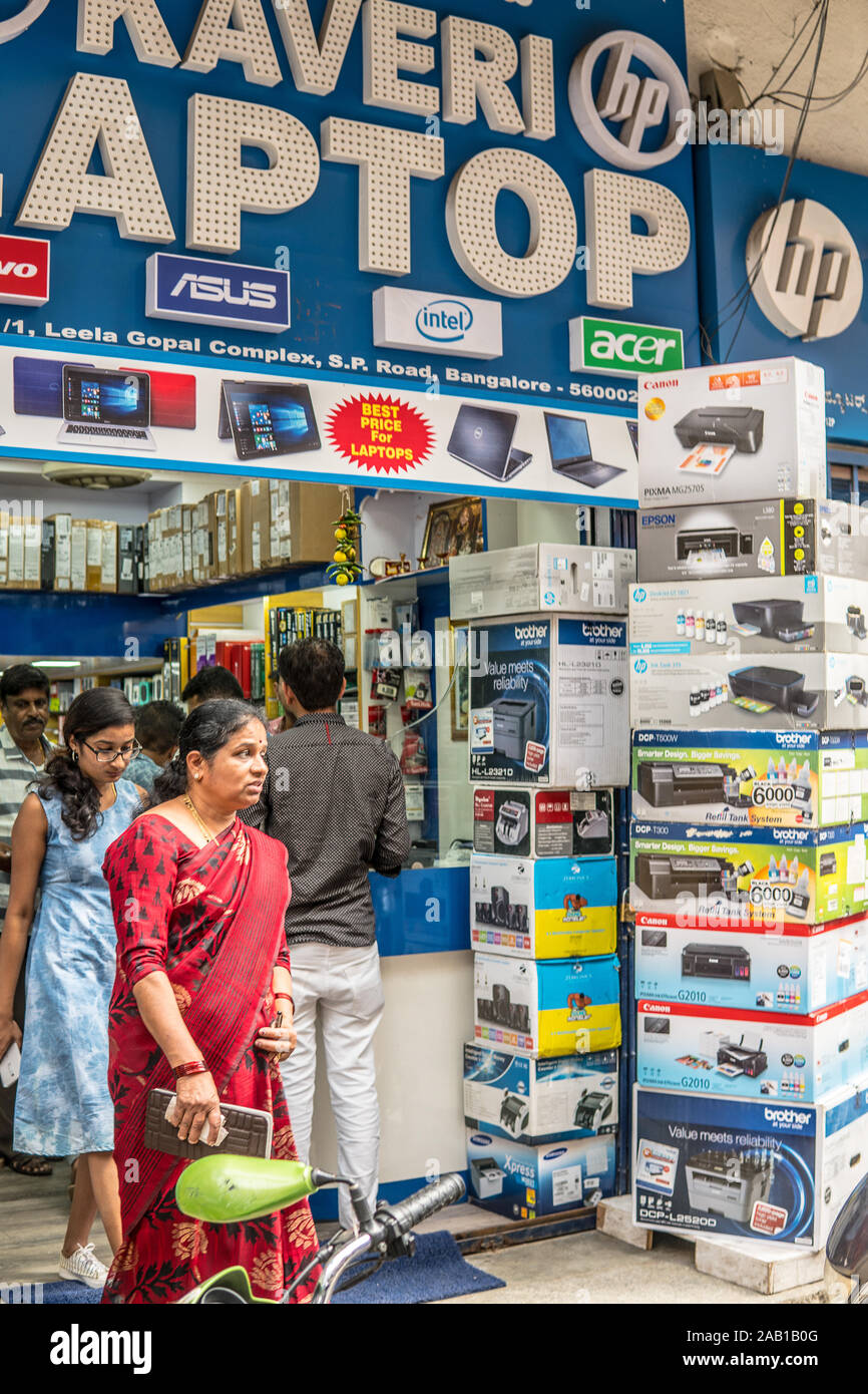 Bengaluru city, sadar patrappa road hi-res stock photography and images ...