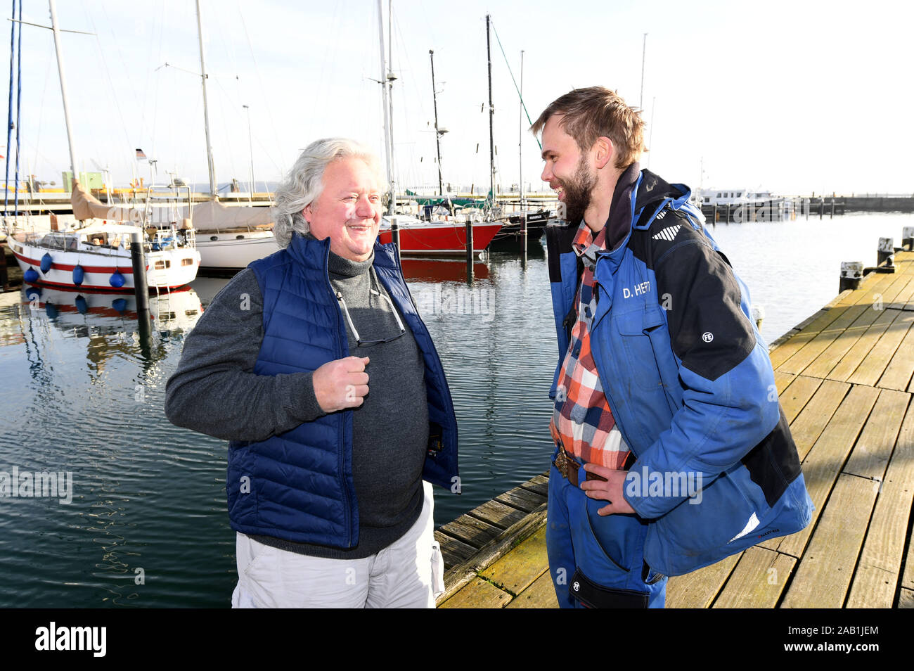 22 November 2019, Schleswig-Holstein, Kiel: Dirk Heiert (r), future ...