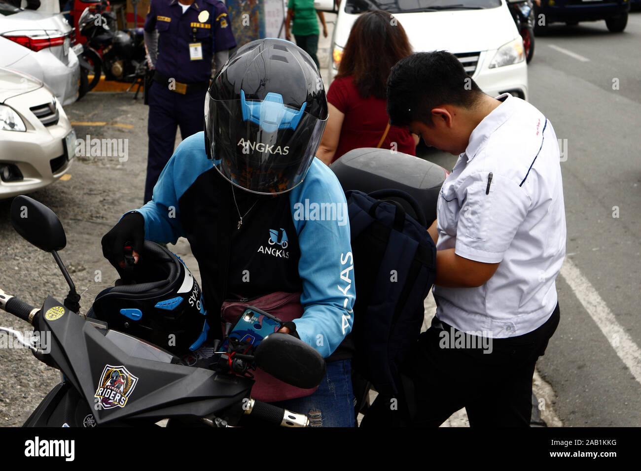 Filipino driver hi-res stock photography and images - Alamy