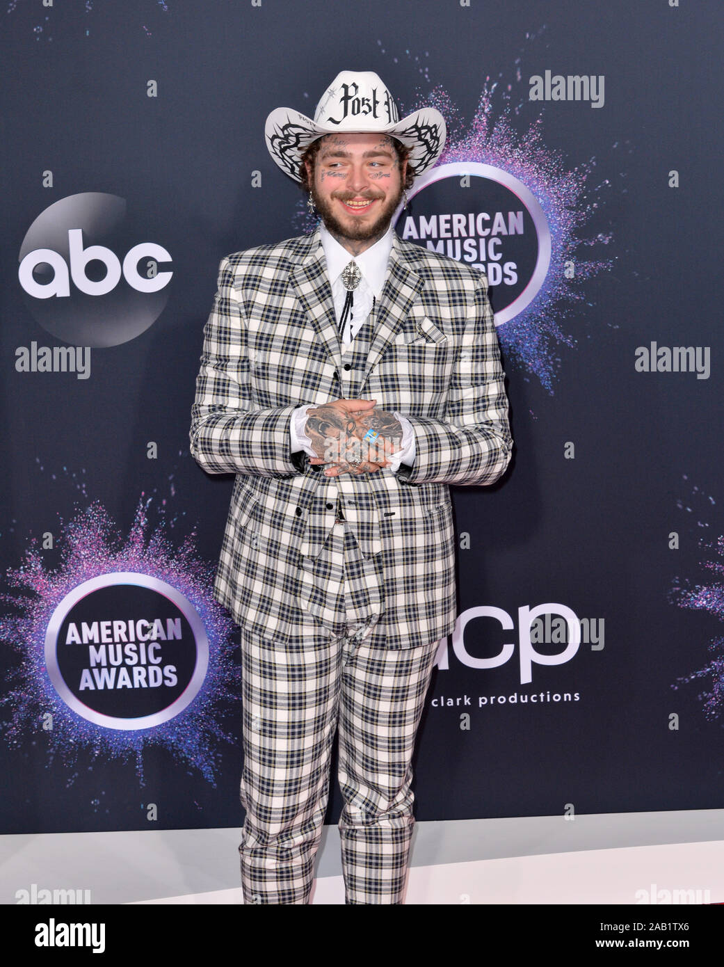 Los Angeles, California, USA. 24th Nov, 2019. Post Malone at the 2019 ...