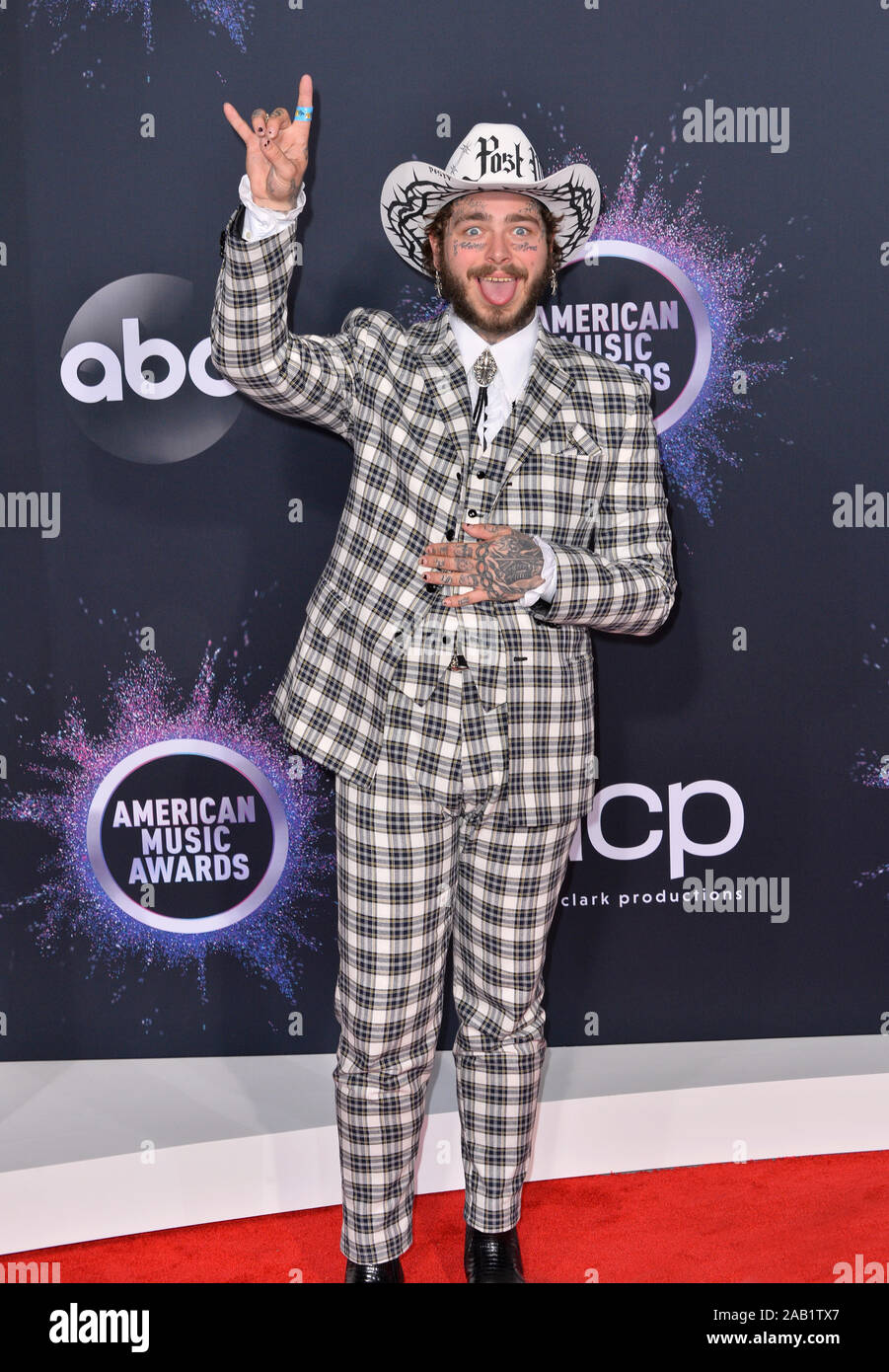 Los Angeles, California, USA. 24th Nov, 2019. Post Malone at the 2019 ...