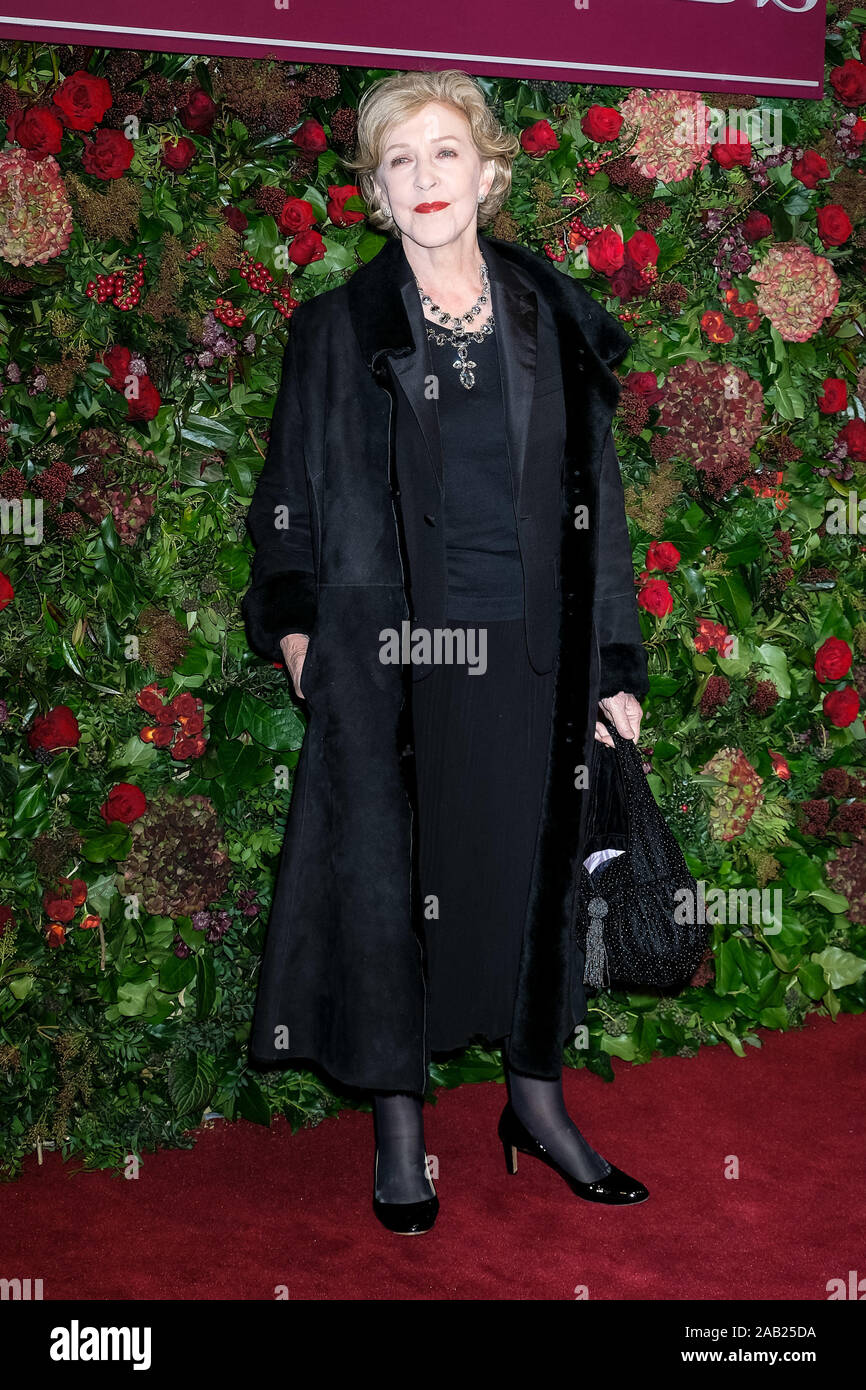 Patricia hodge hi-res stock photography and images - Alamy