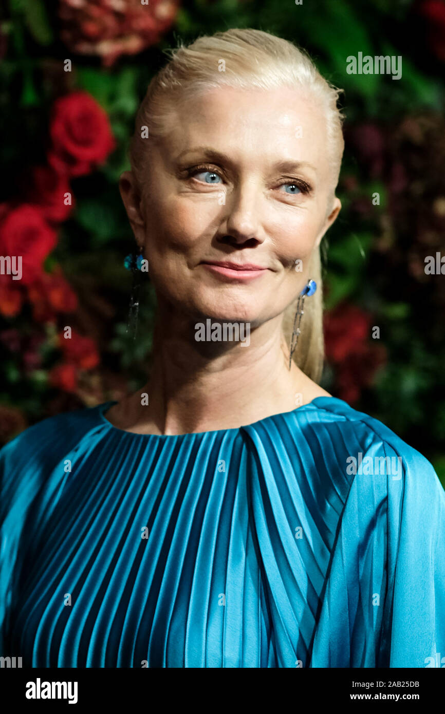 Joely Richardson Live