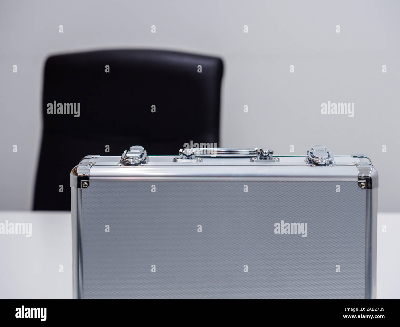 Steel briefcase hi-res stock photography and images - Alamy