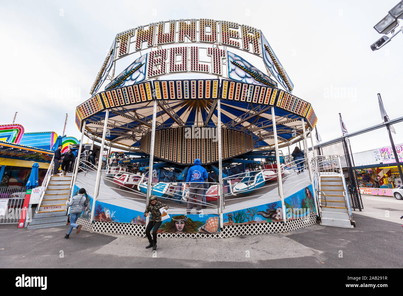 Thunder park funfair hi-res stock photography and images - Alamy
