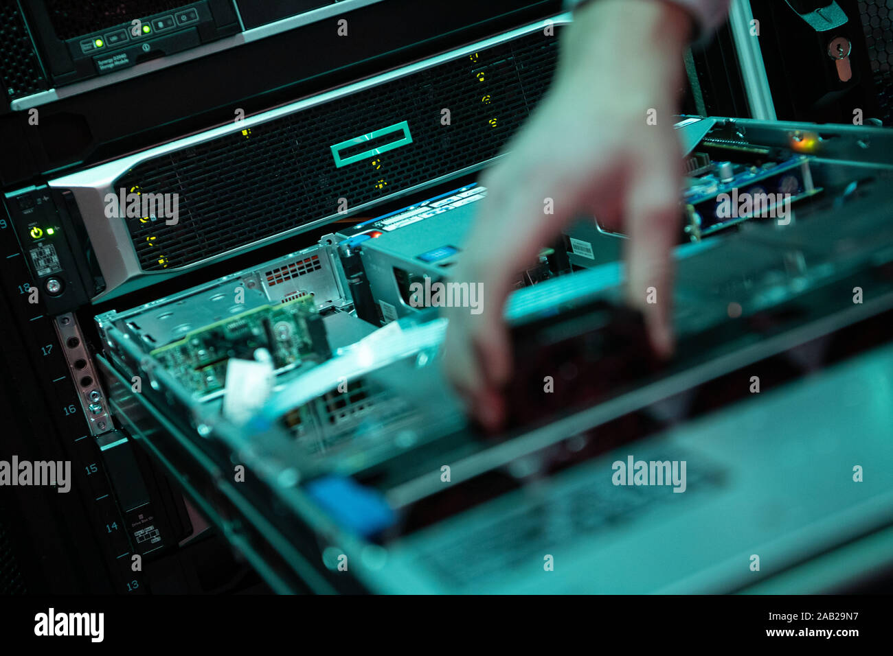 22 November 2019, Baden-Wuerttemberg, Böblingen: An employee of the IT ...
