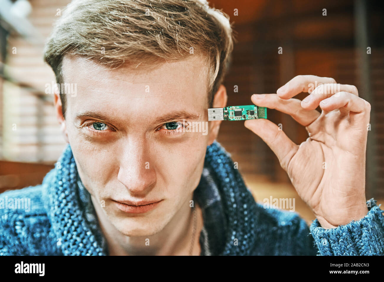 Cyber criminal hi-res stock photography and images - Alamy