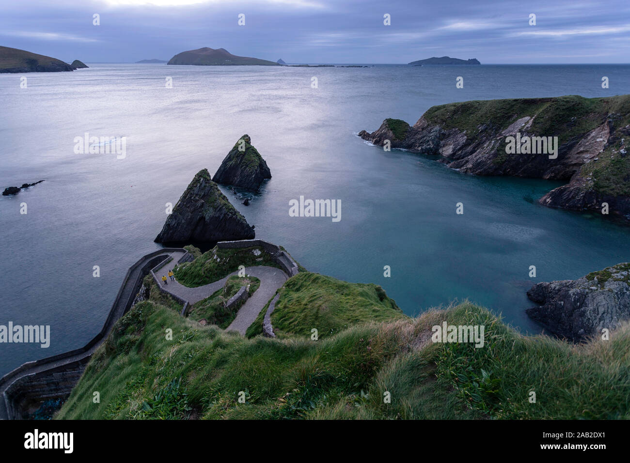 Dunquin harbour hi-res stock photography and images - Alamy