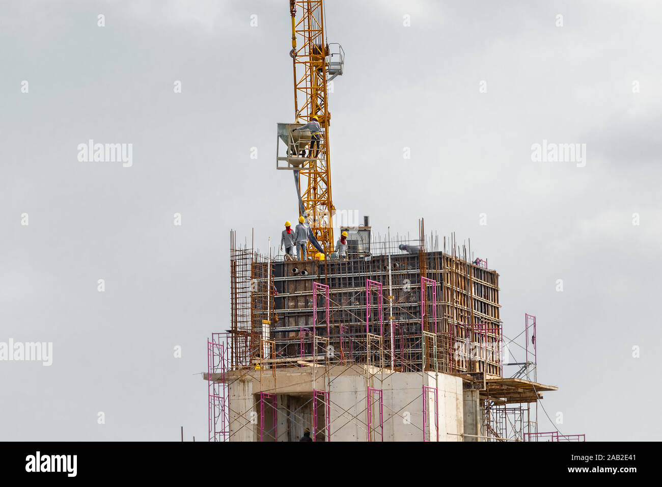 Arial work platform hi-res stock photography and images - Alamy