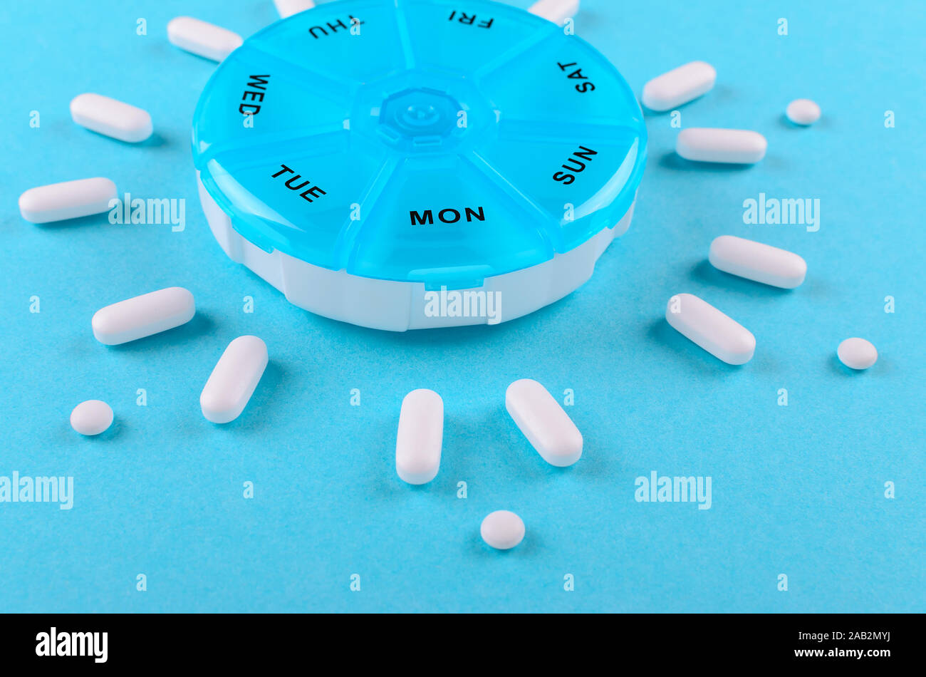 Blue pill box hi-res stock photography and images - Alamy