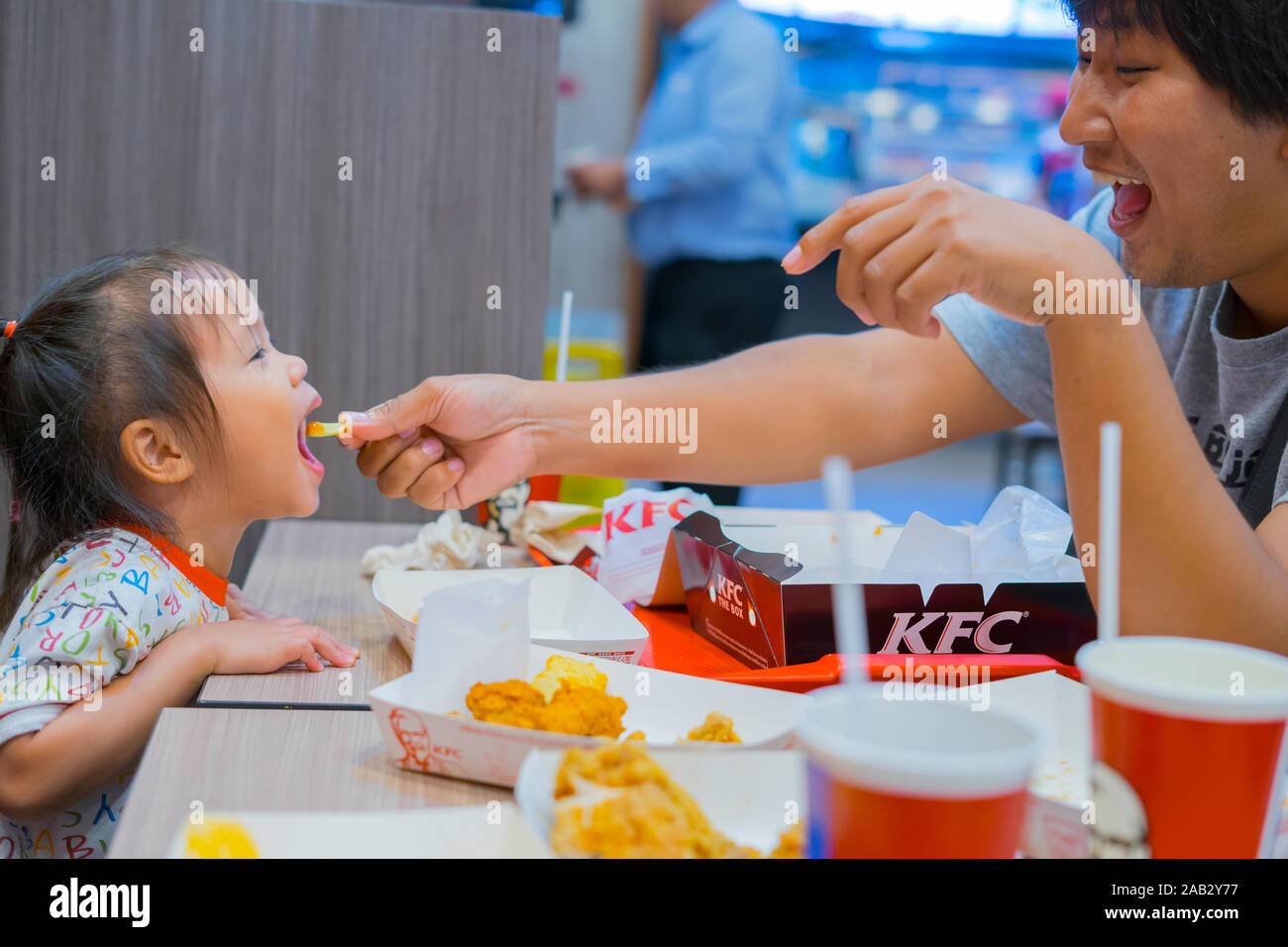 CHIANGMAI,THAILAND-Nov 14, 2019 : Little Child eating fried chicken ...