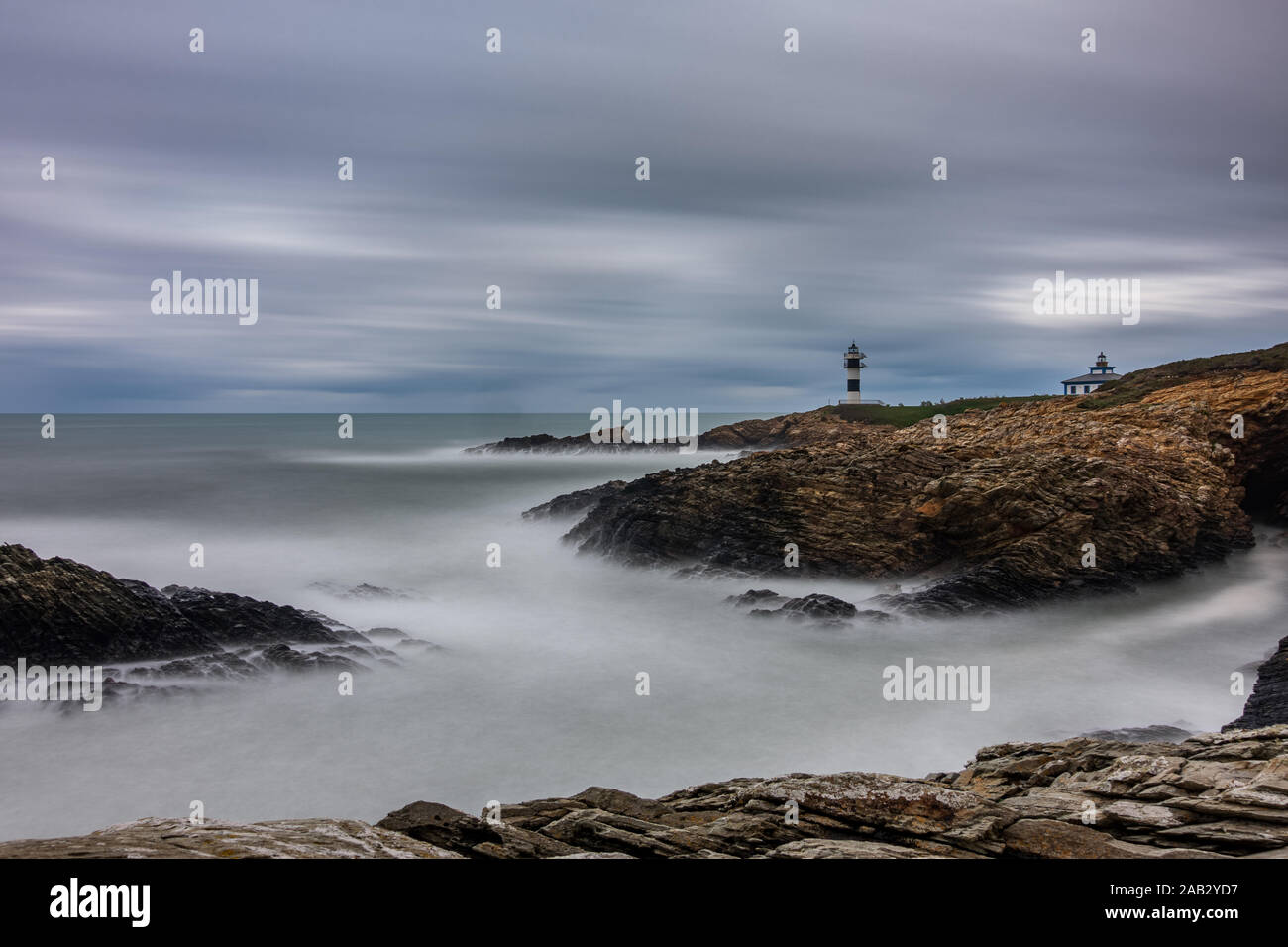 Lighthouse cloudy sky ultra hi-res stock photography and images - Alamy