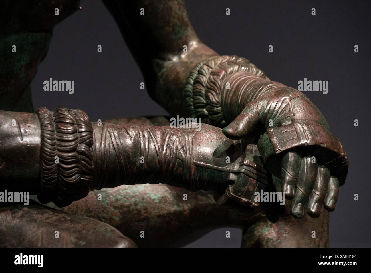 Boxer statue rome detail hi-res stock photography and images - Alamy