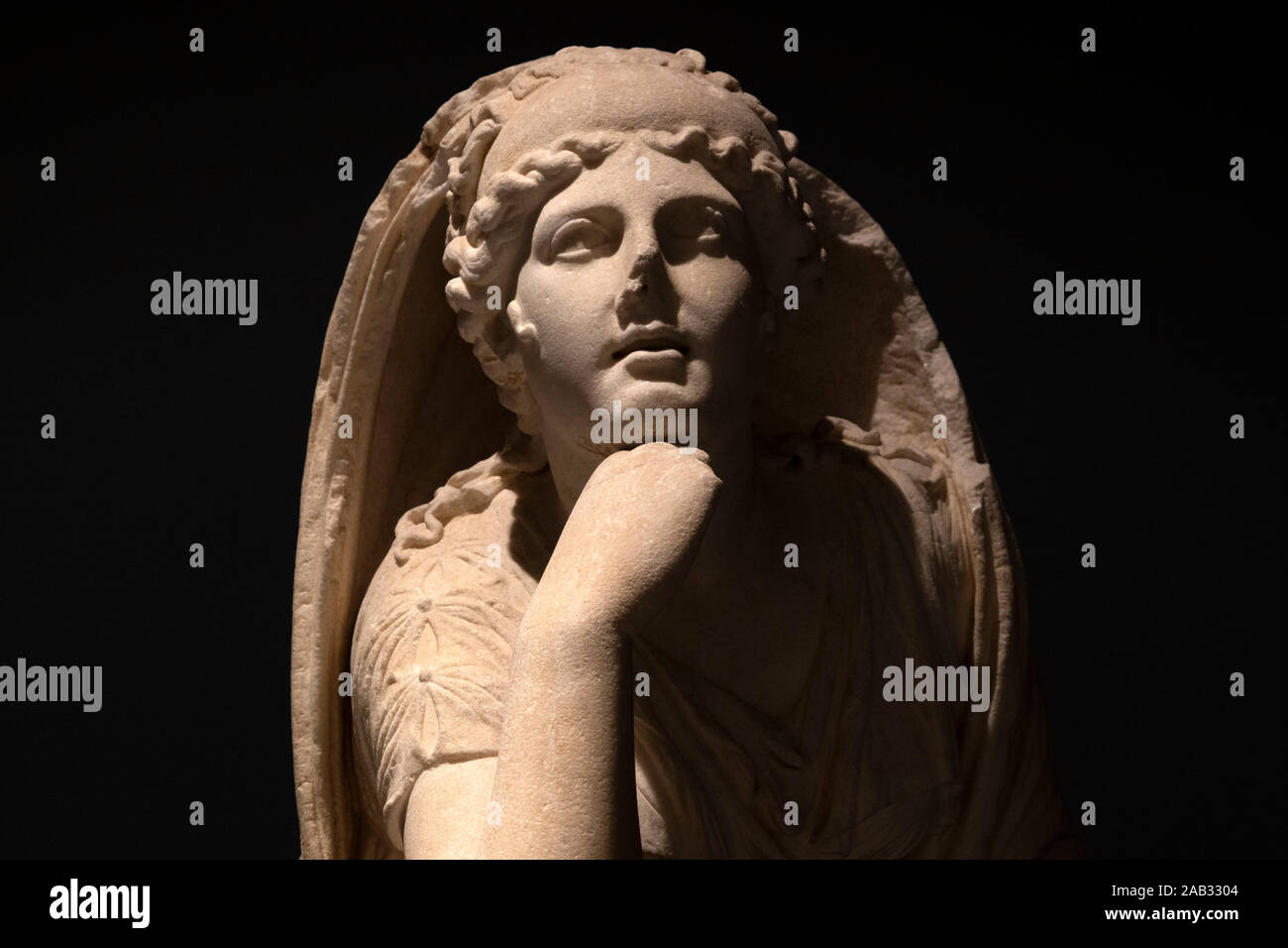 ancient roman head marble sculpture isolated on black background Stock ...