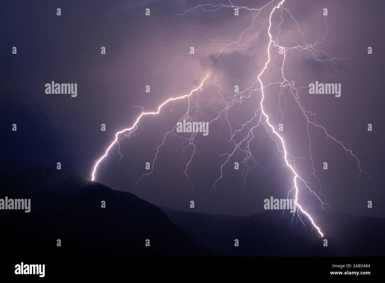 Blitze hi-res stock photography and images - Alamy