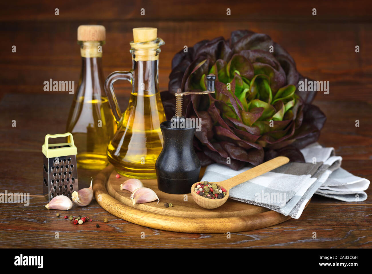 Red oil lettuce hi-res stock photography and images - Alamy