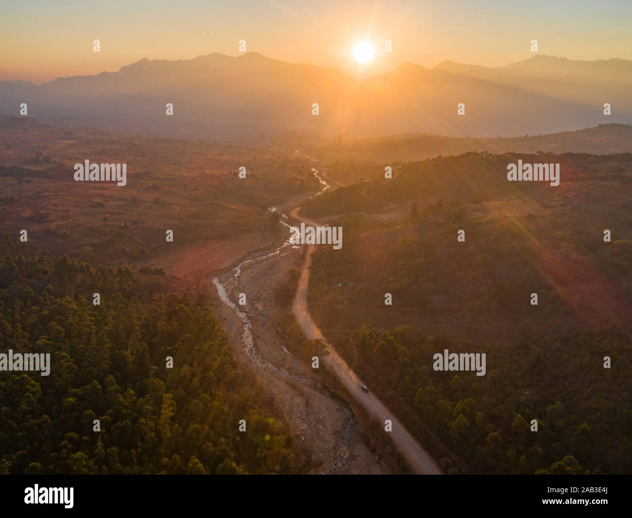 Damage caused by cyclone idai hi-res stock photography and images - Alamy