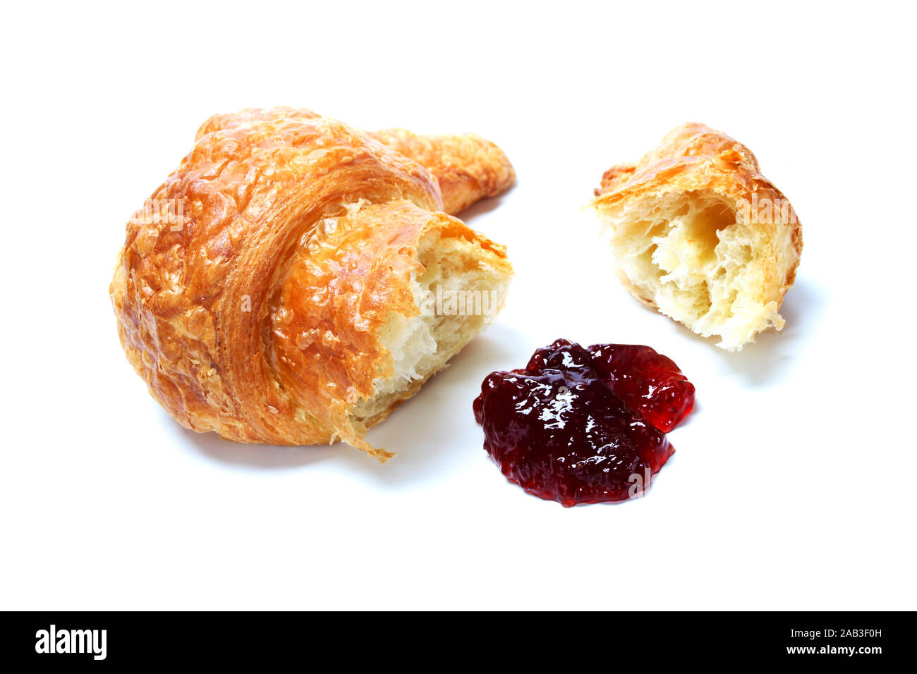 Croissant mit Marmelade Stock Photo - Alamy