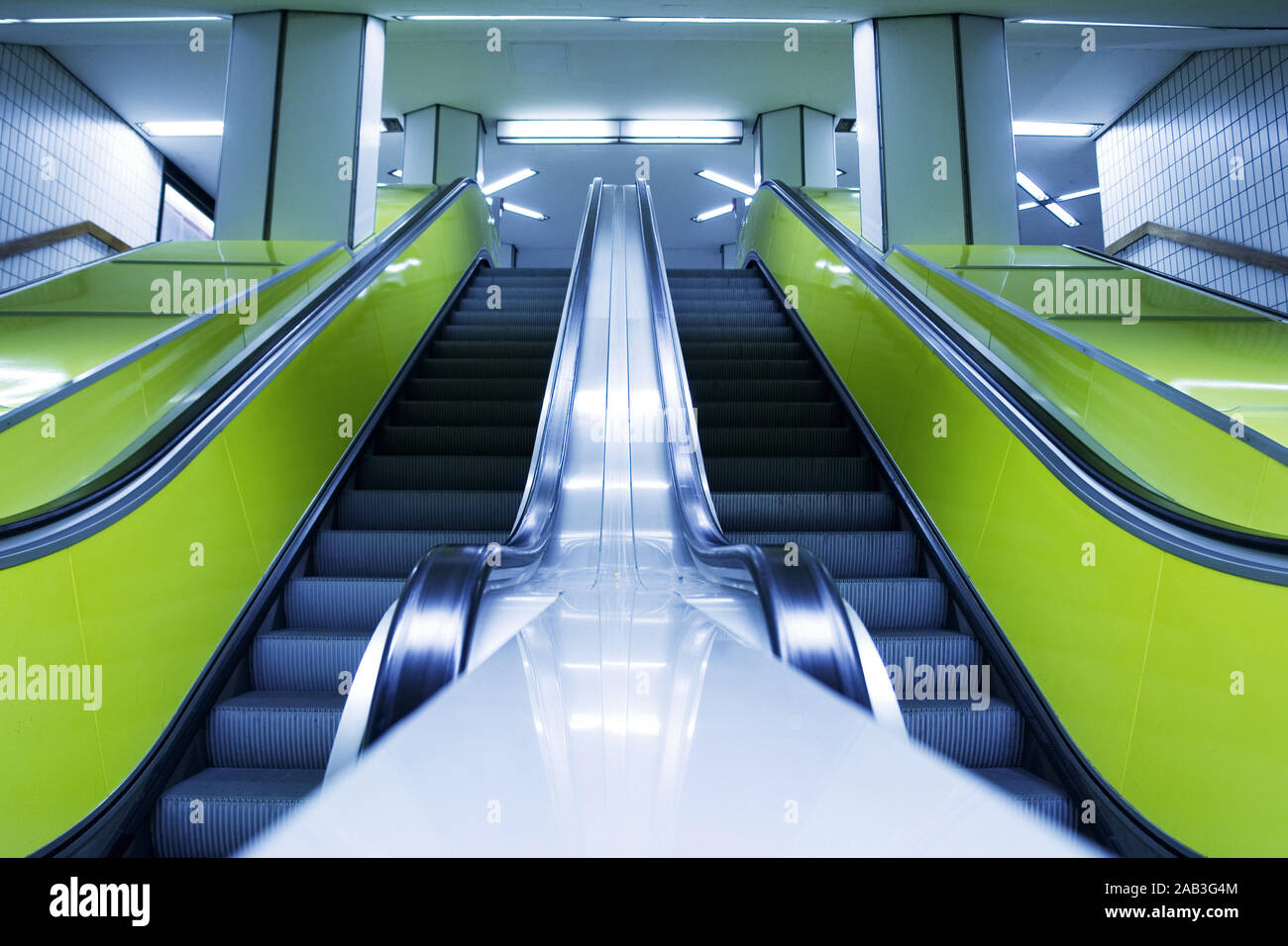 Treppe u bahn hi-res stock photography and images - Alamy