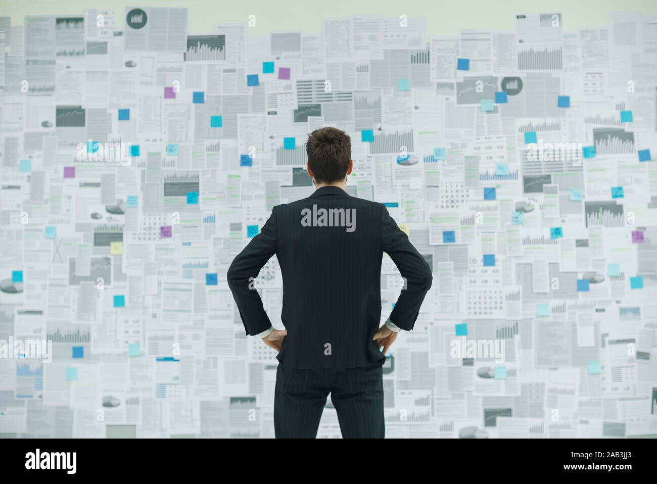 Business people with arms akimbo hi-res stock photography and images ...
