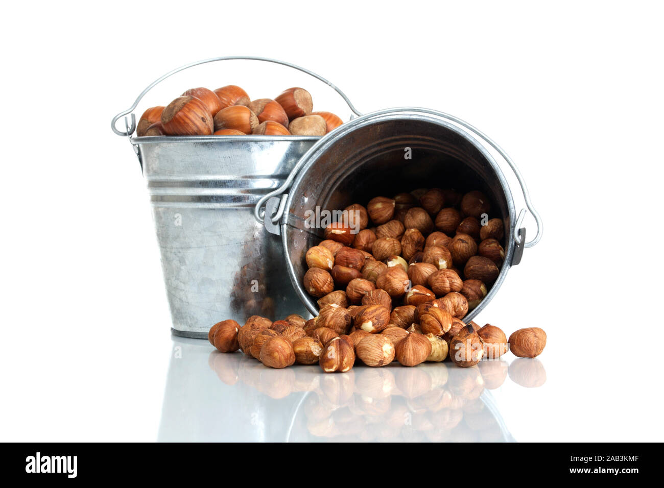 Haselnuessen hi-res stock photography and images - Alamy