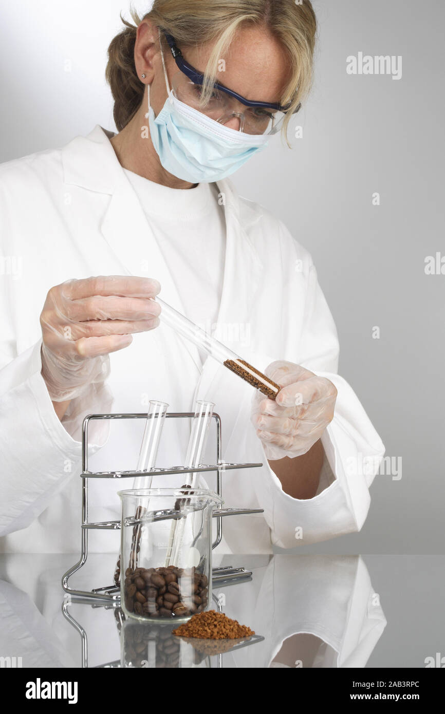 Laborantin hi-res stock photography and images - Alamy