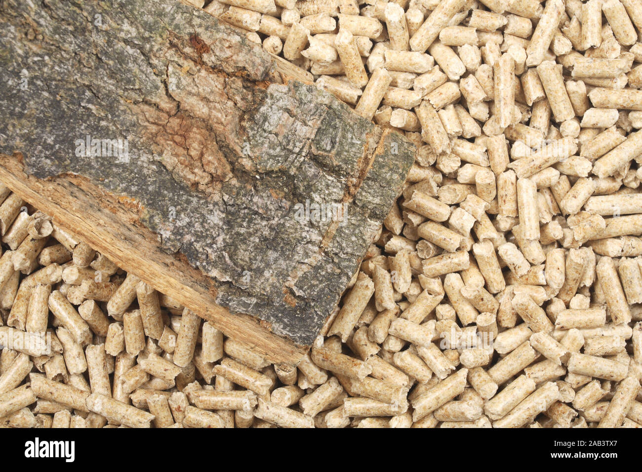 Holzpellet hi-res stock photography and images - Alamy