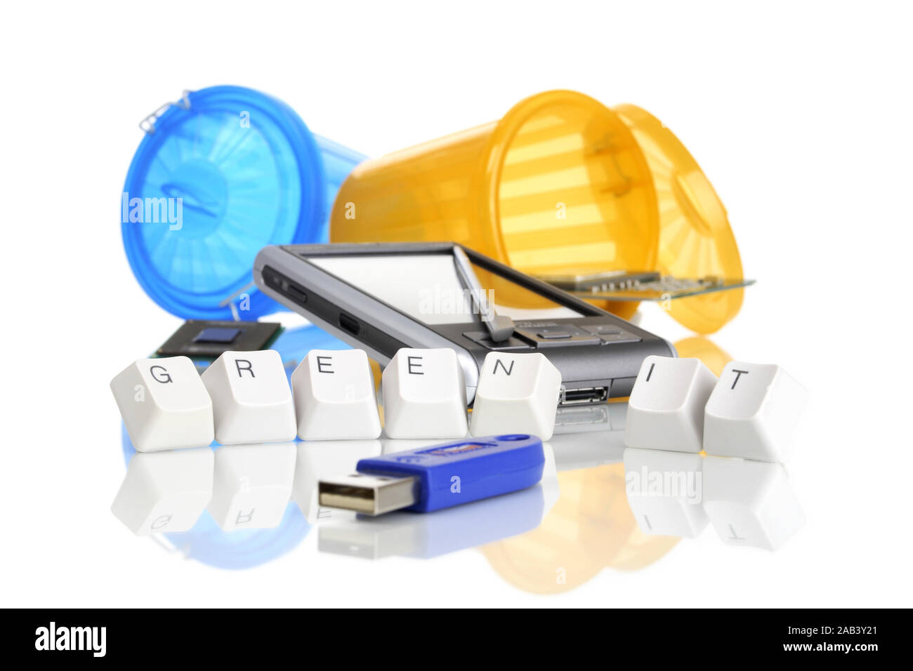 Mülltonnen und mülltonnen hi-res stock photography and images - Alamy