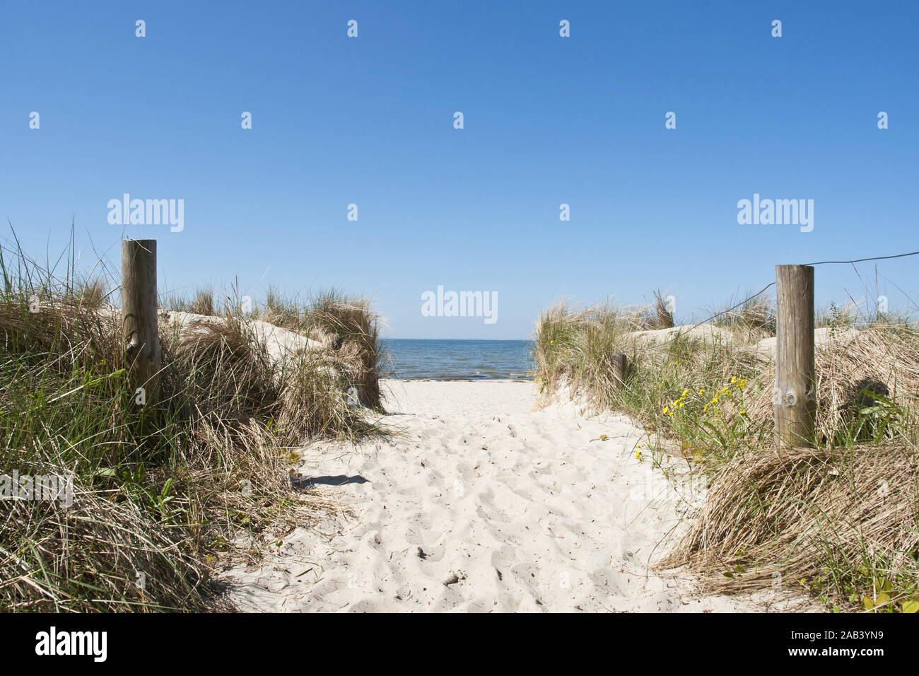 Zugang zum Strand in Lubmin |Access to the beach in Lubmin| Stock Photo ...