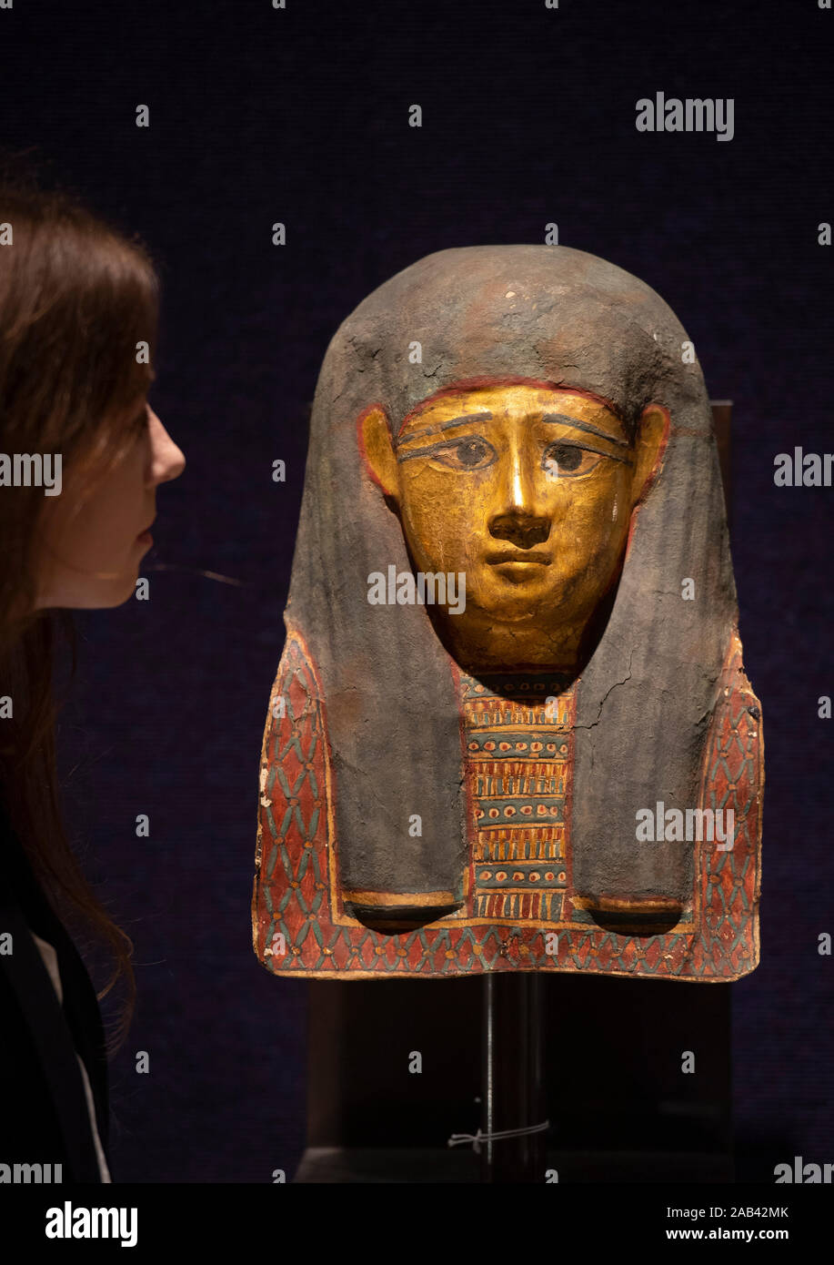 Mummy mask hi-res stock photography and images - Alamy