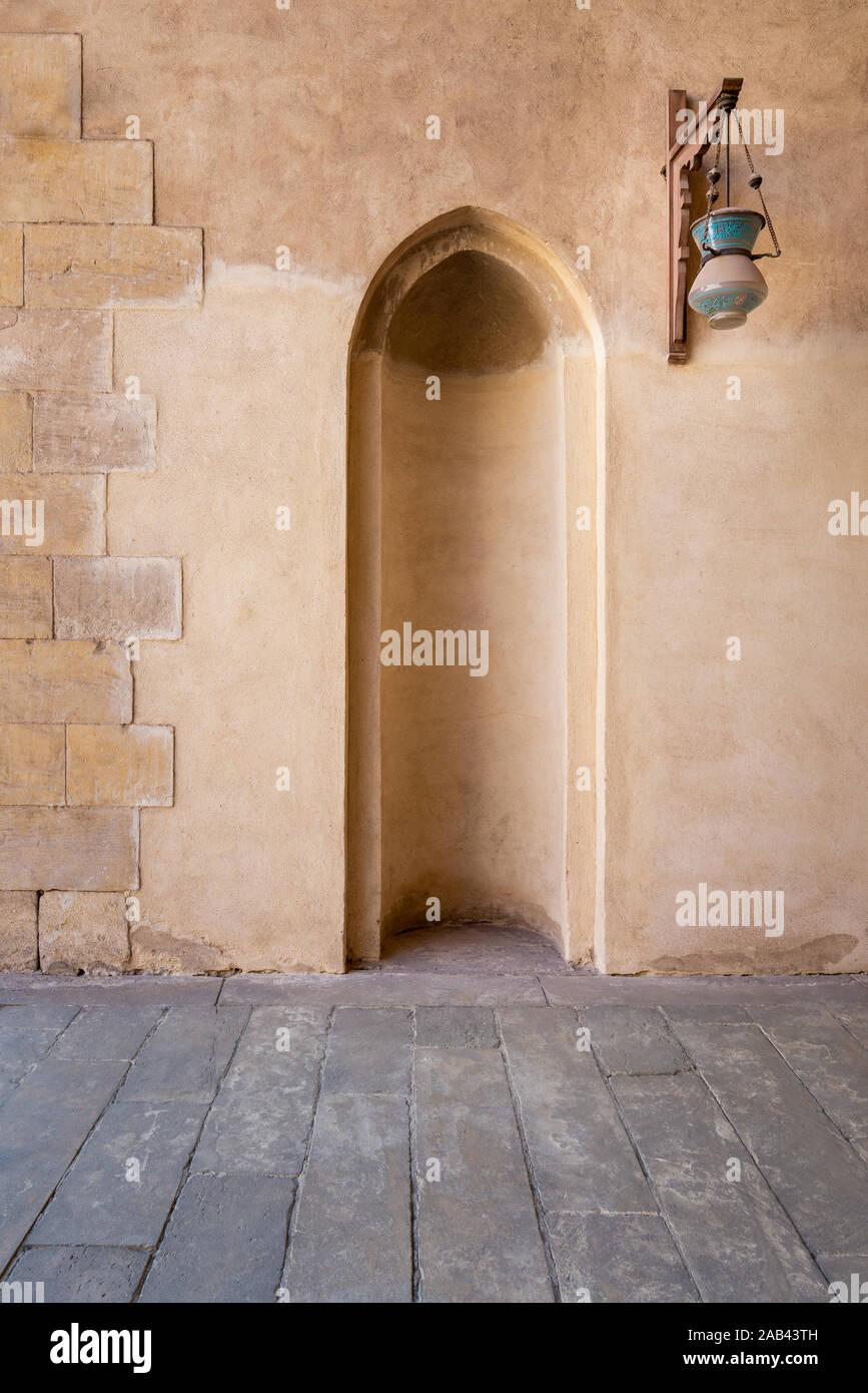 Recessed arch hi-res stock photography and images - Alamy