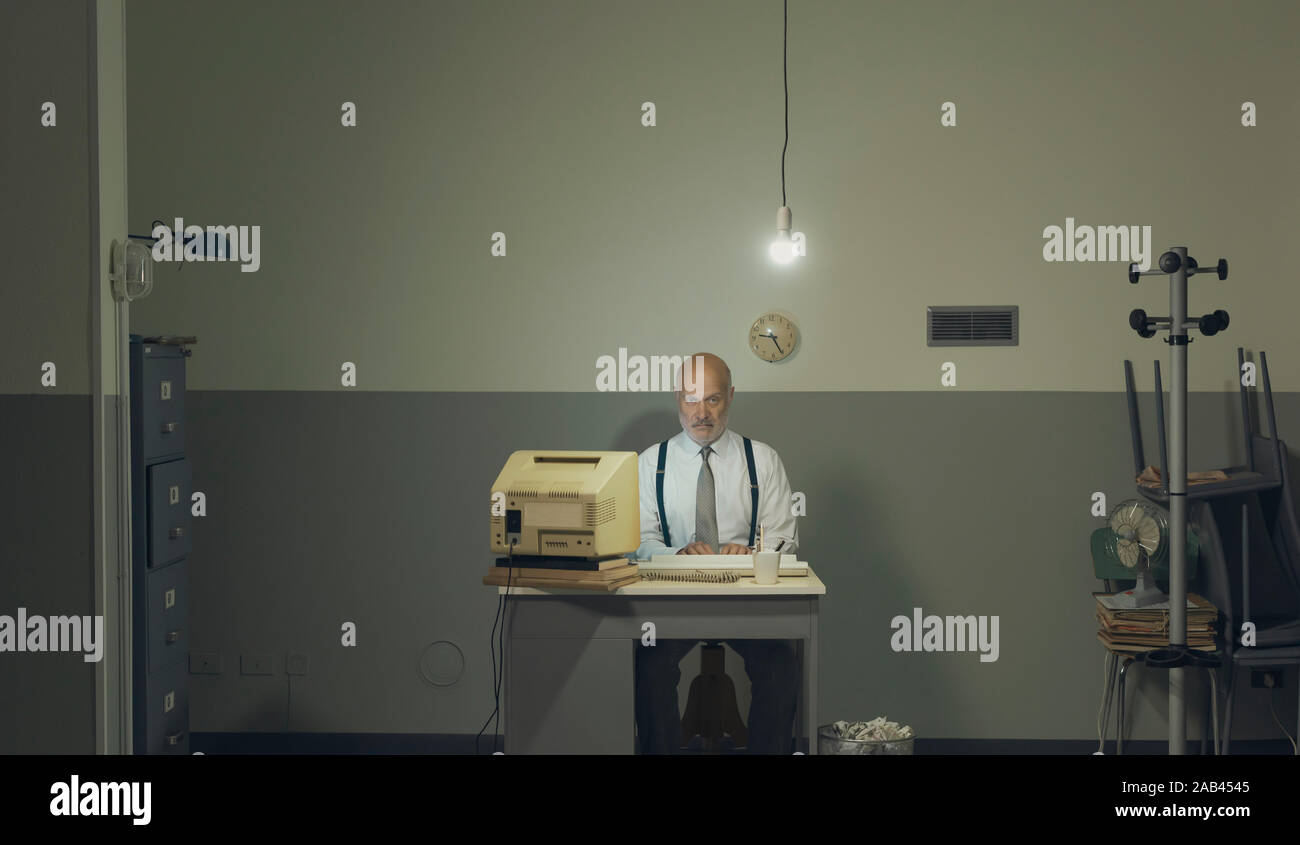 Depressing office desk hi-res stock photography and images - Alamy