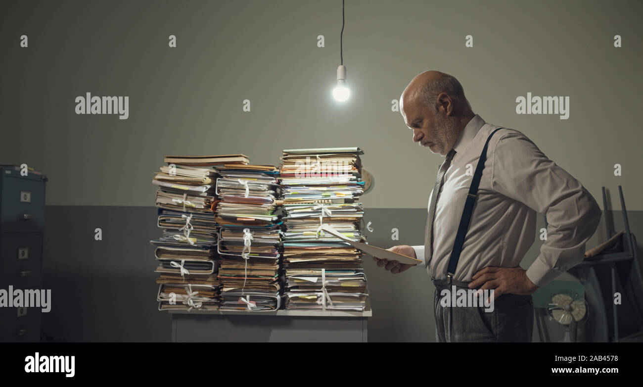 File piles hi-res stock photography and images - Alamy