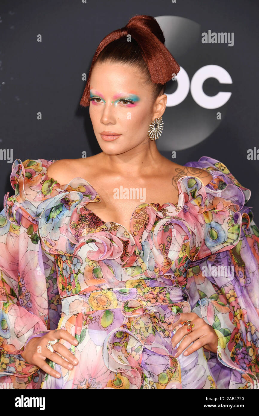 LOS ANGELES, CA - NOVEMBER 24: Halsey attends the 2019 American Music ...