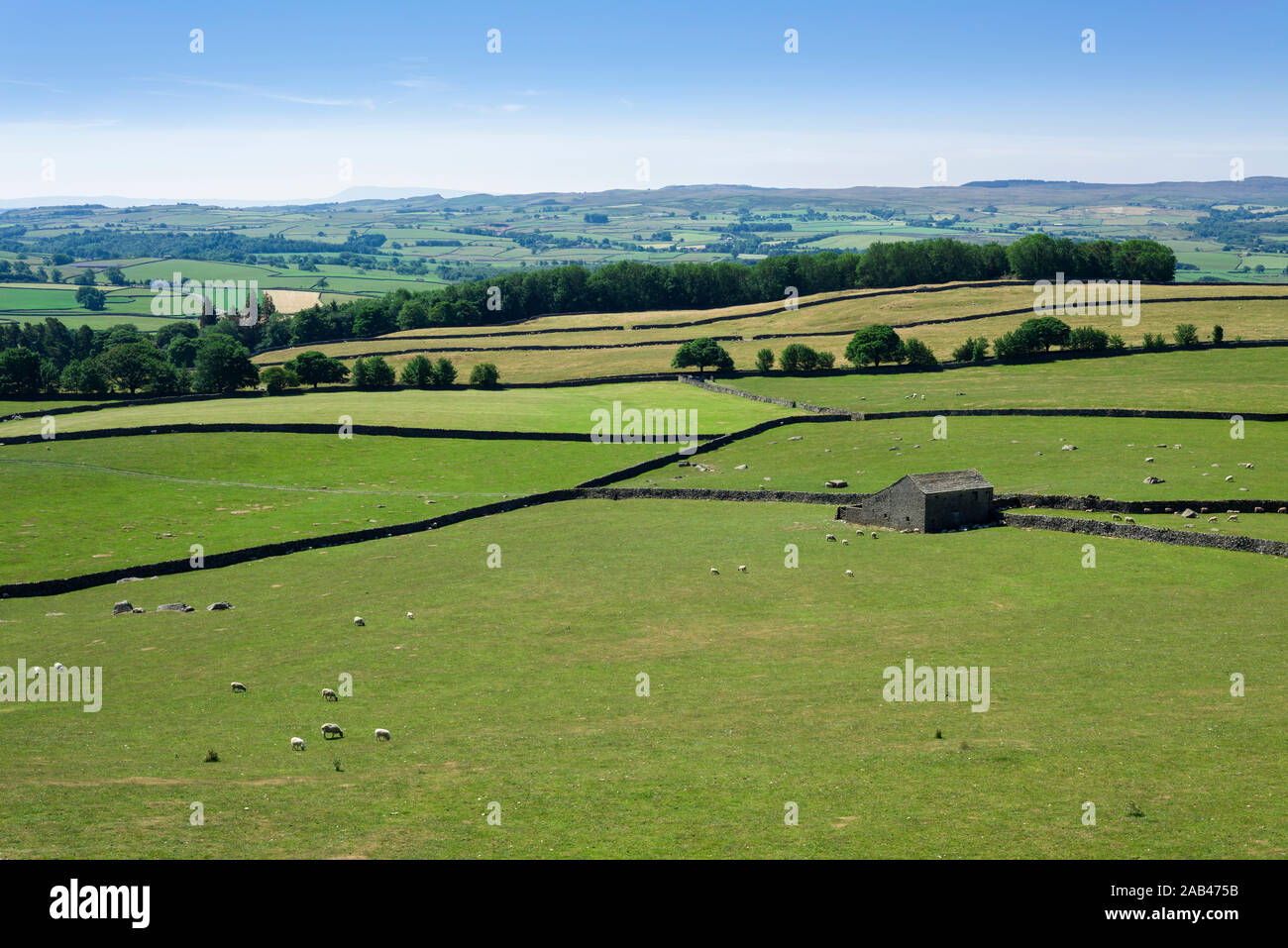The Yorkshire Dales National Park from above Austwick, North Yorkshire ...