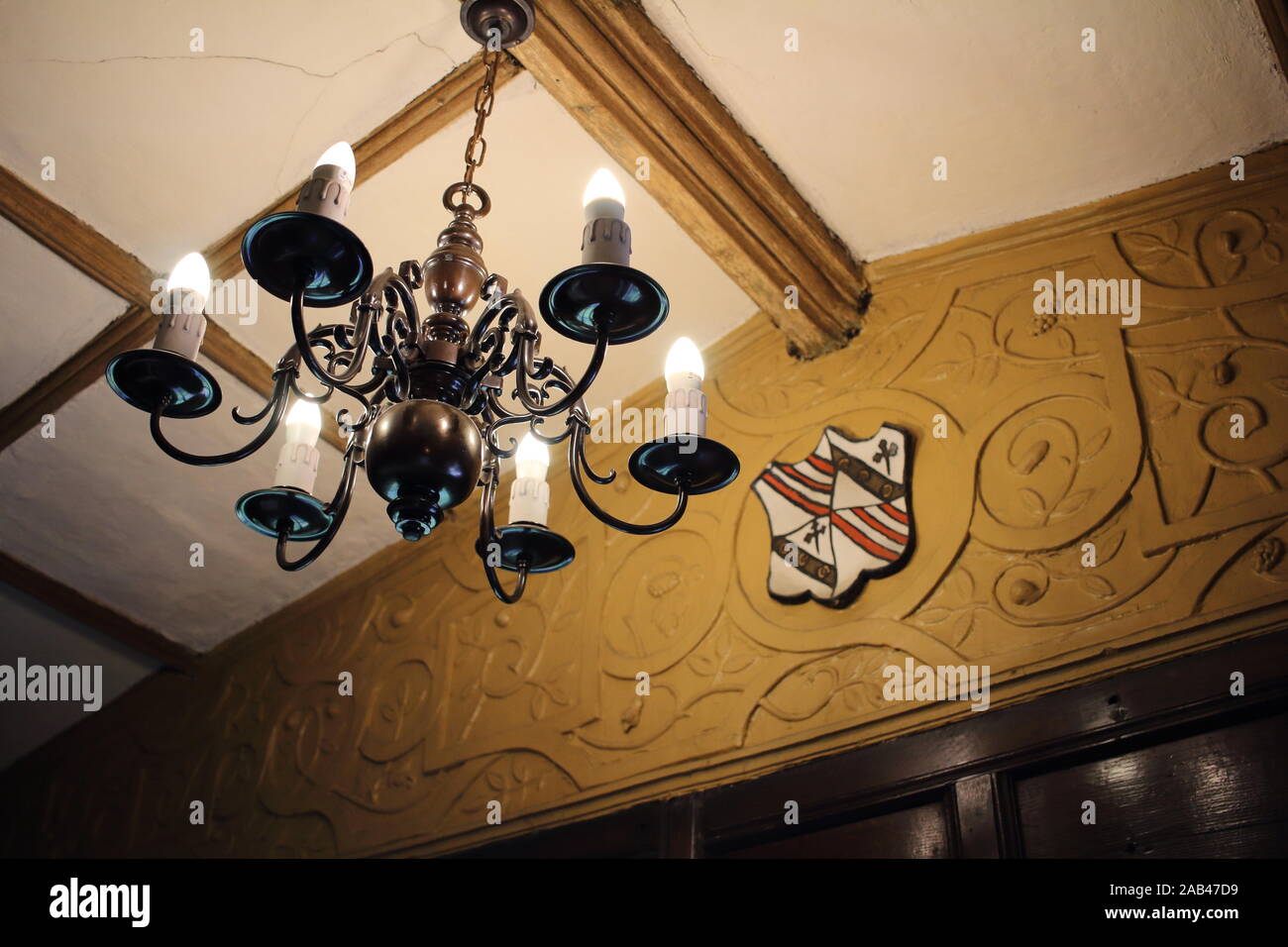 Tudor heraldry hi-res stock photography and images - Alamy