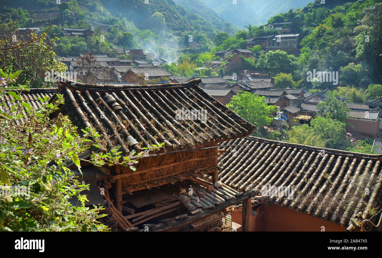 Barn in Nuodeng village, Yunnan province, China Stock Photo - Alamy