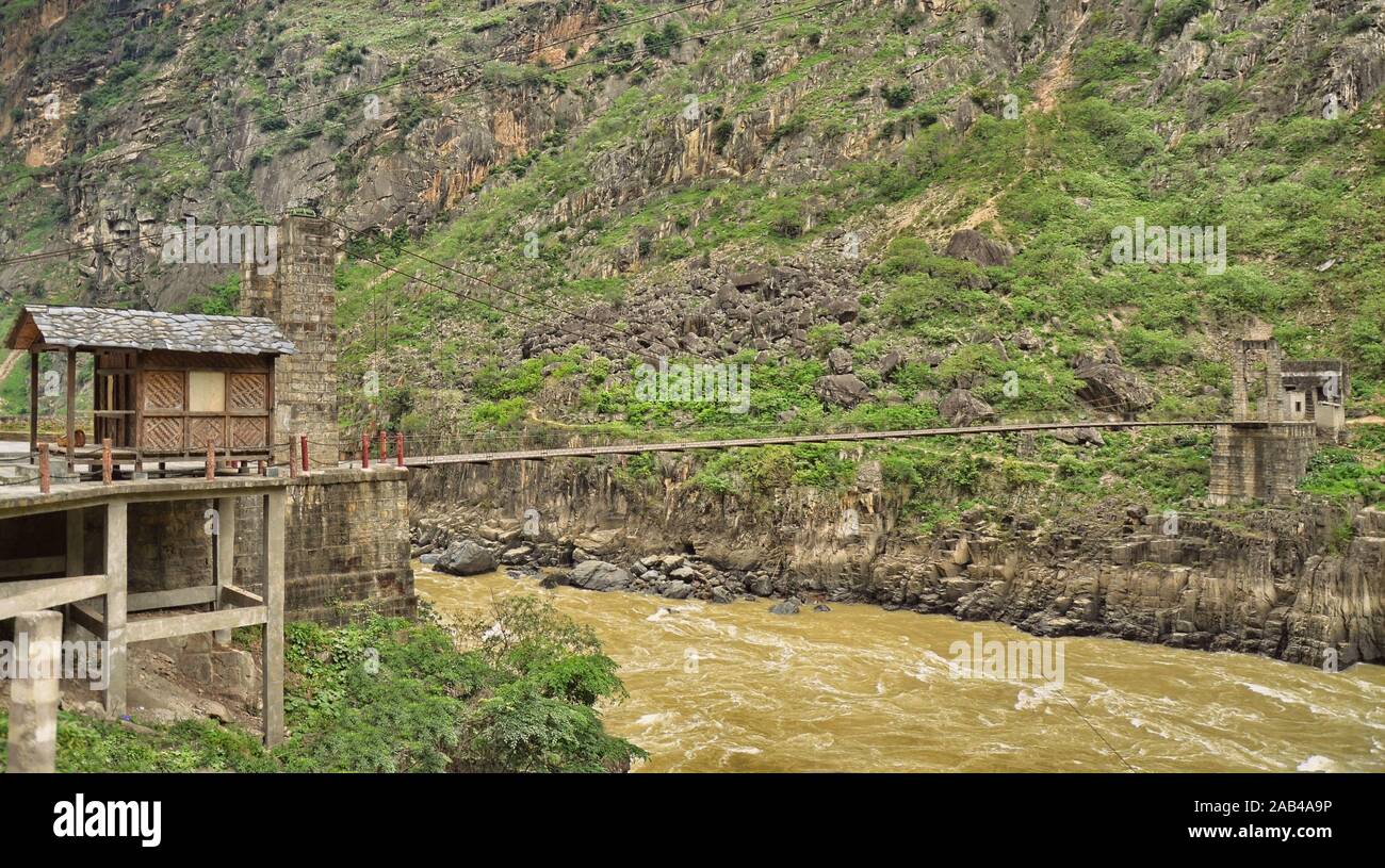 Suspension bridge nujiang river hi-res stock photography and images - Alamy