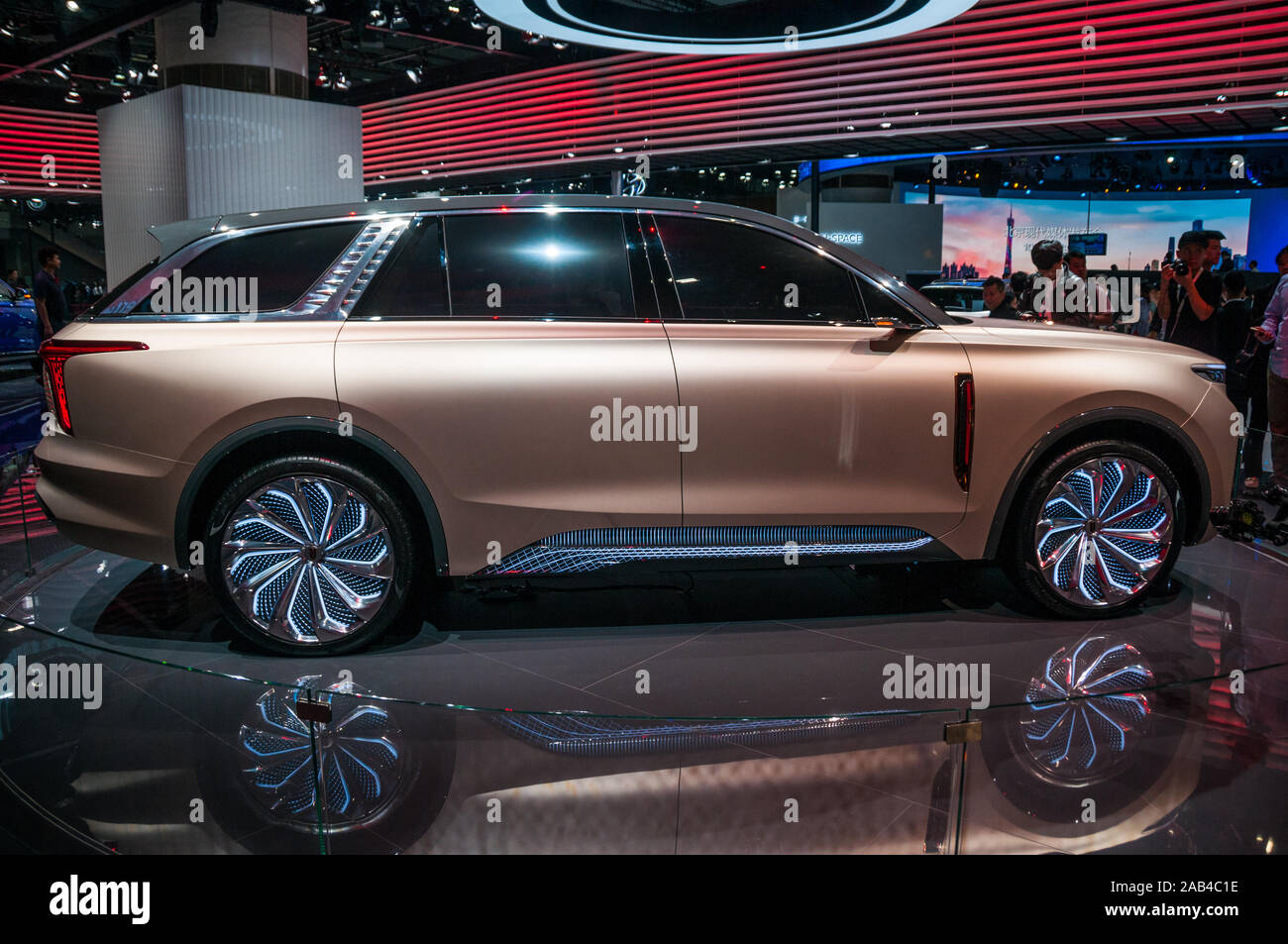 The Hongqi E115 electric car concept on display at the 2019 Guangzhou ...