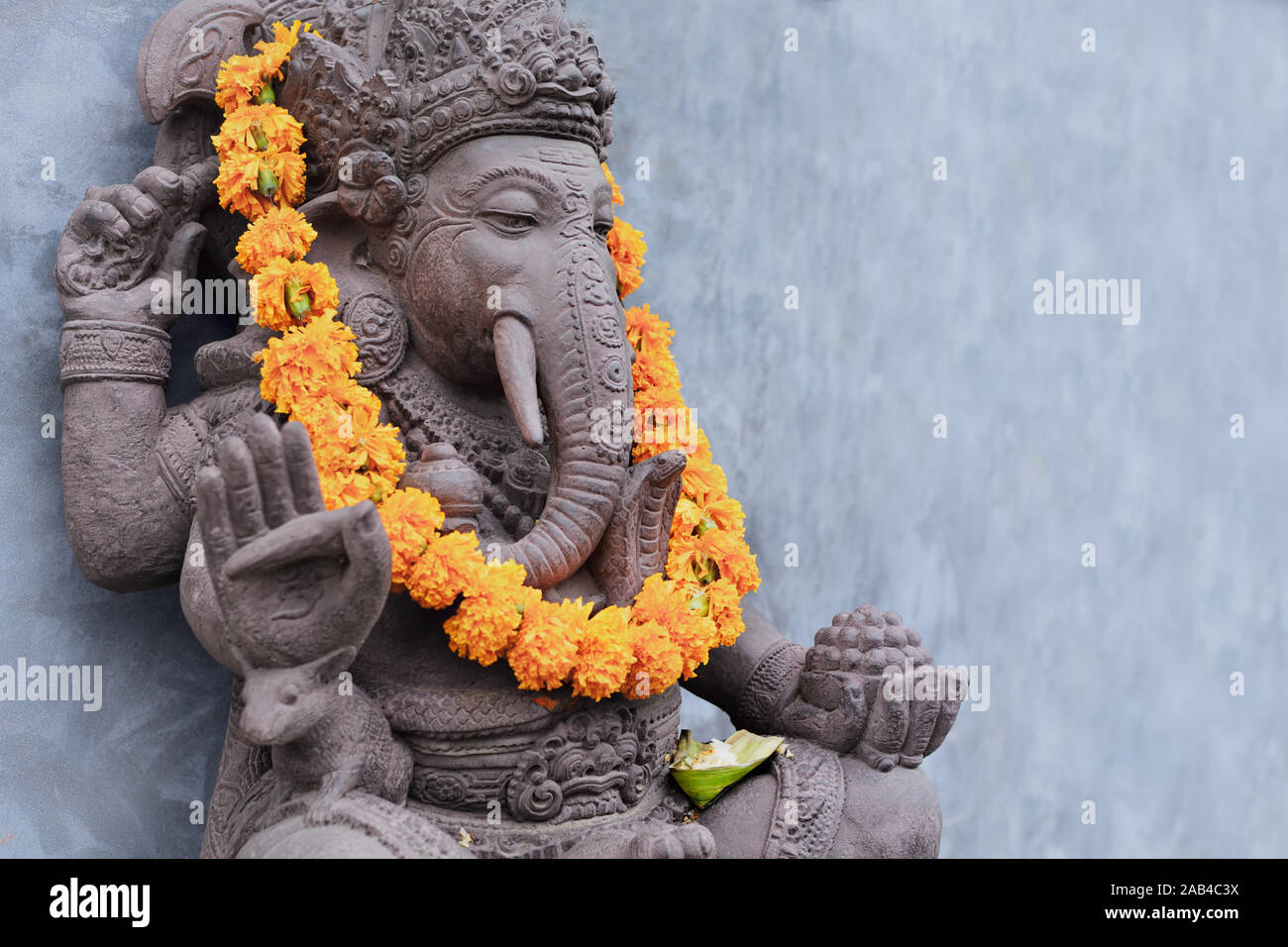 Bal Ganesh Statue