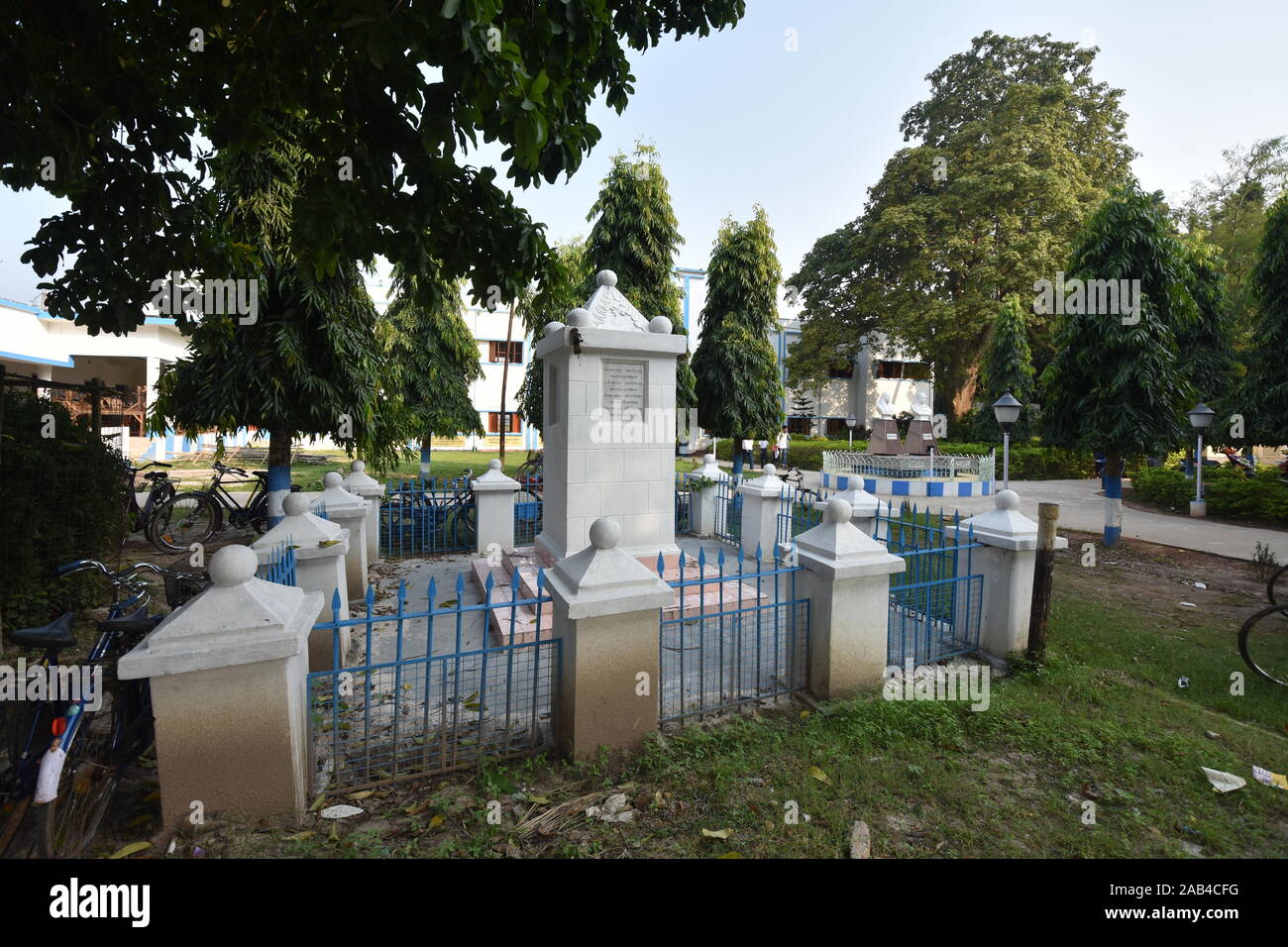 Ishwar Chandra Vidyasagar memorial inside the Birsingha Bhagabati ...