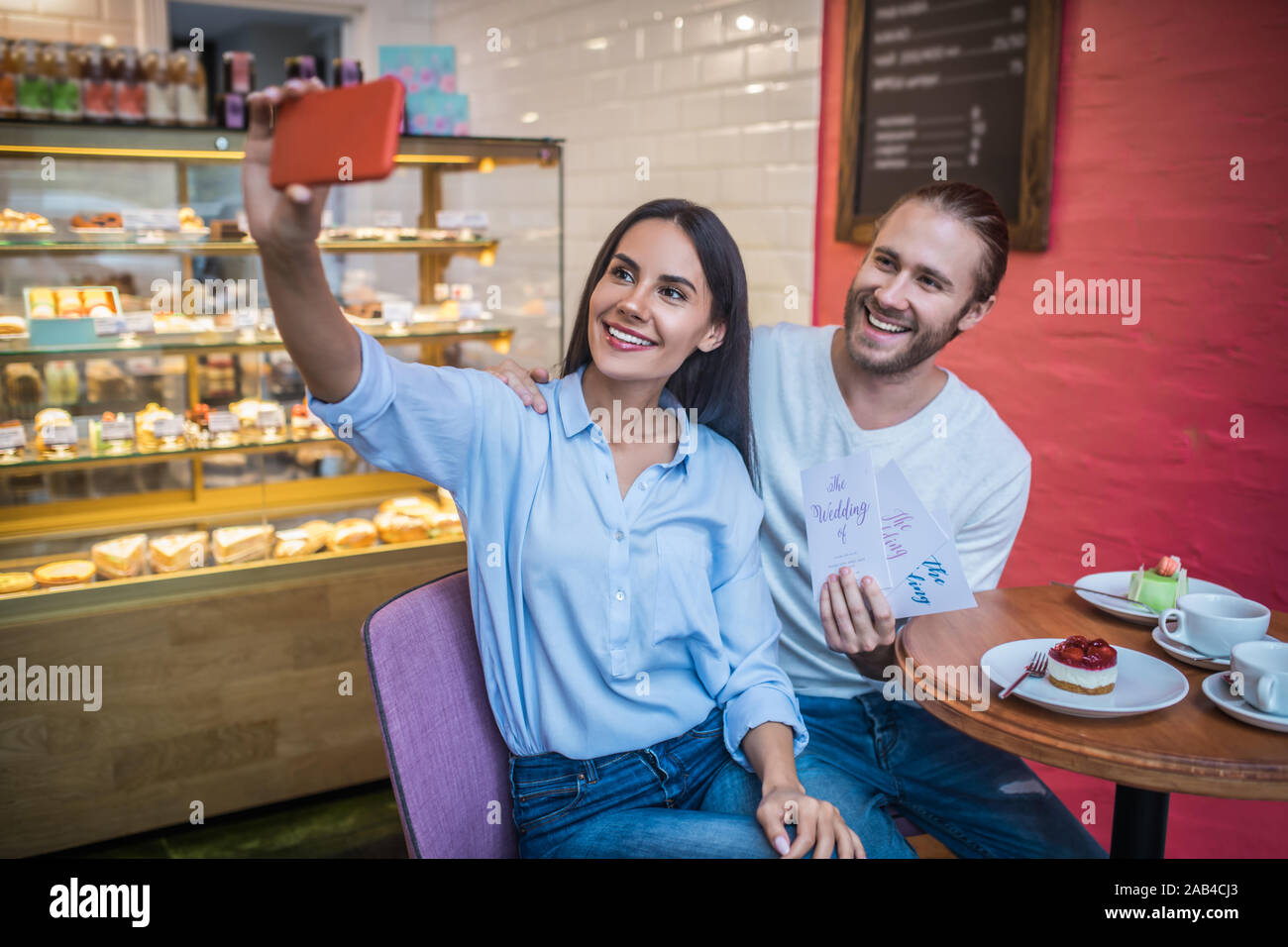 Making wedding invitations hi-res stock photography and images - Alamy