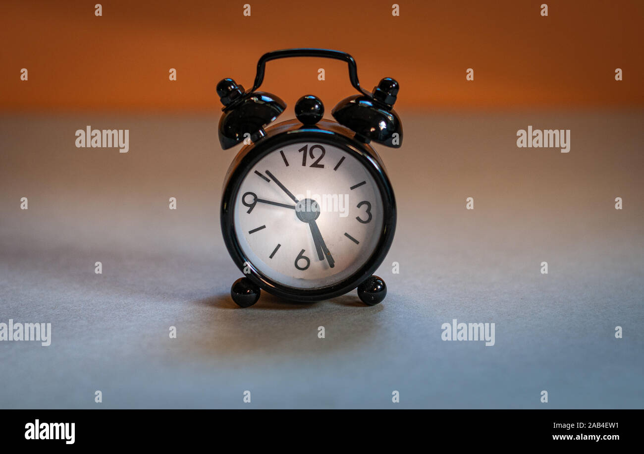 Clock early hi-res stock photography and images - Alamy