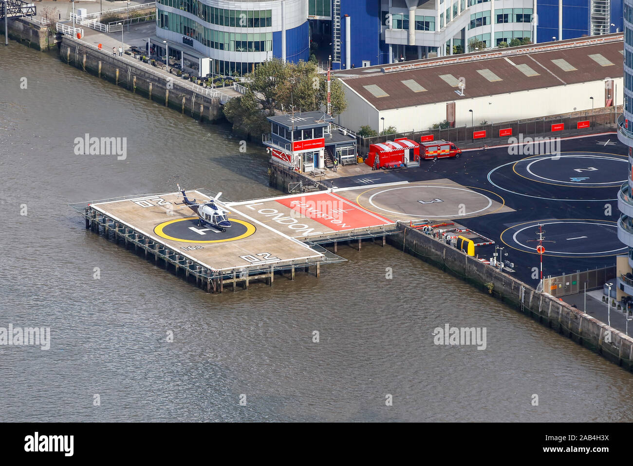 Helicopter london heliport hi-res stock photography and images - Alamy
