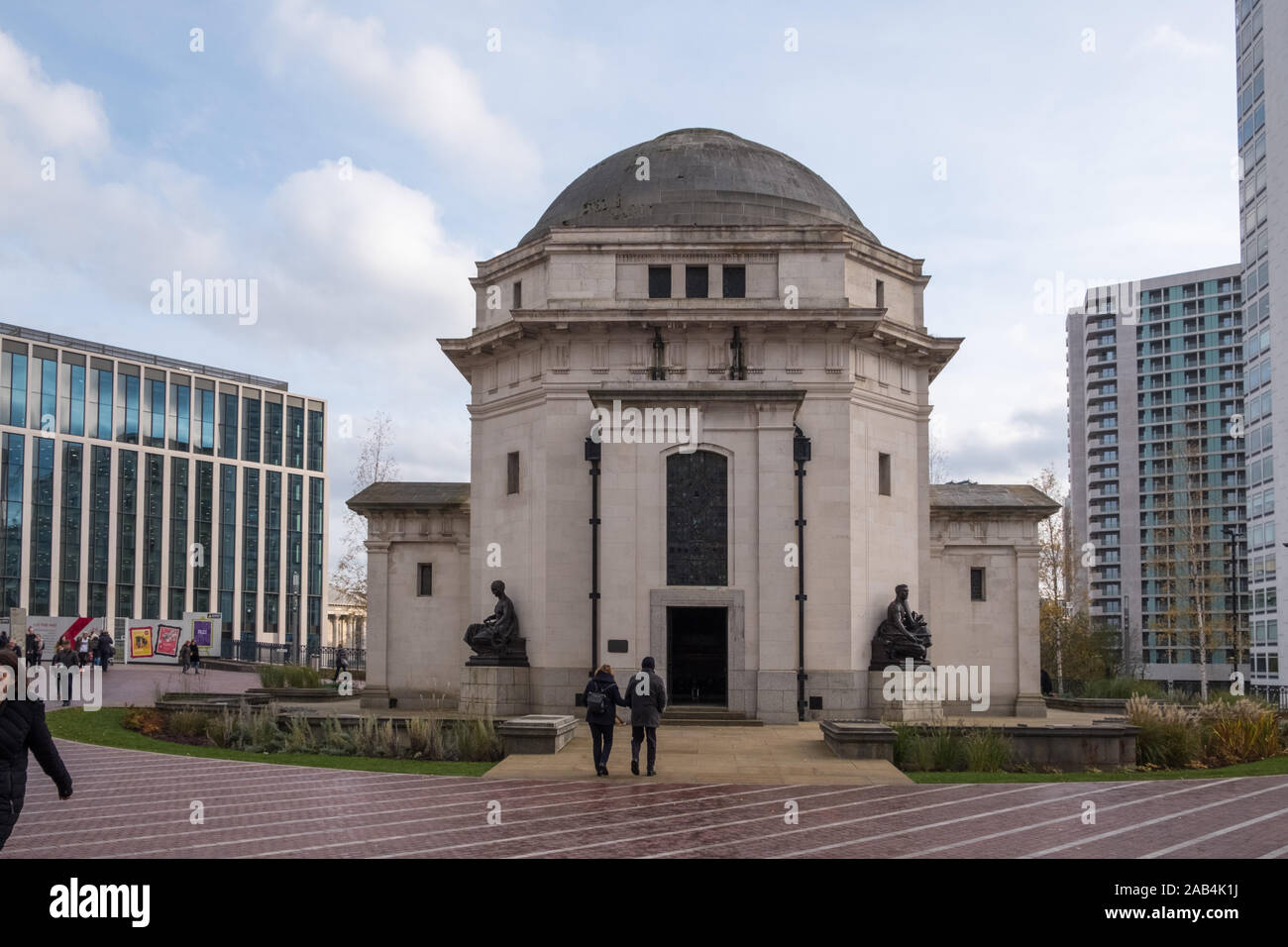 The Hall of Memory in Centenary Square, Birmingham, UK Stock Photo - Alamy
