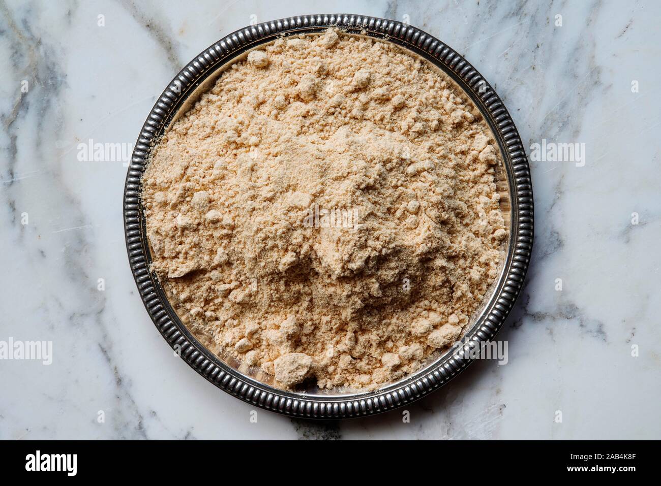 Ground dried ginger zingiber officinale hi-res stock photography and ...