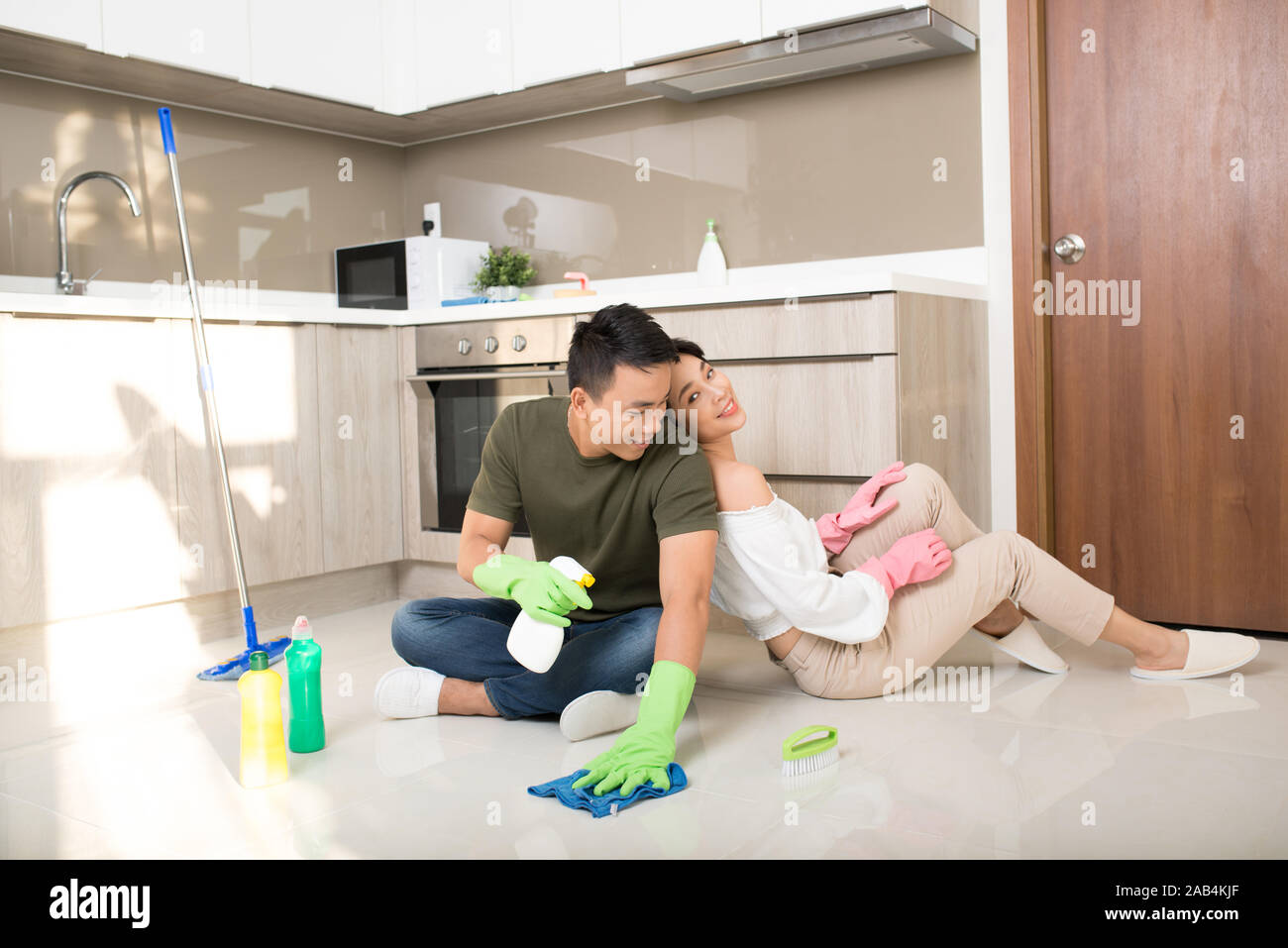 Husband doing housework hi-res stock photography and images - Alamy