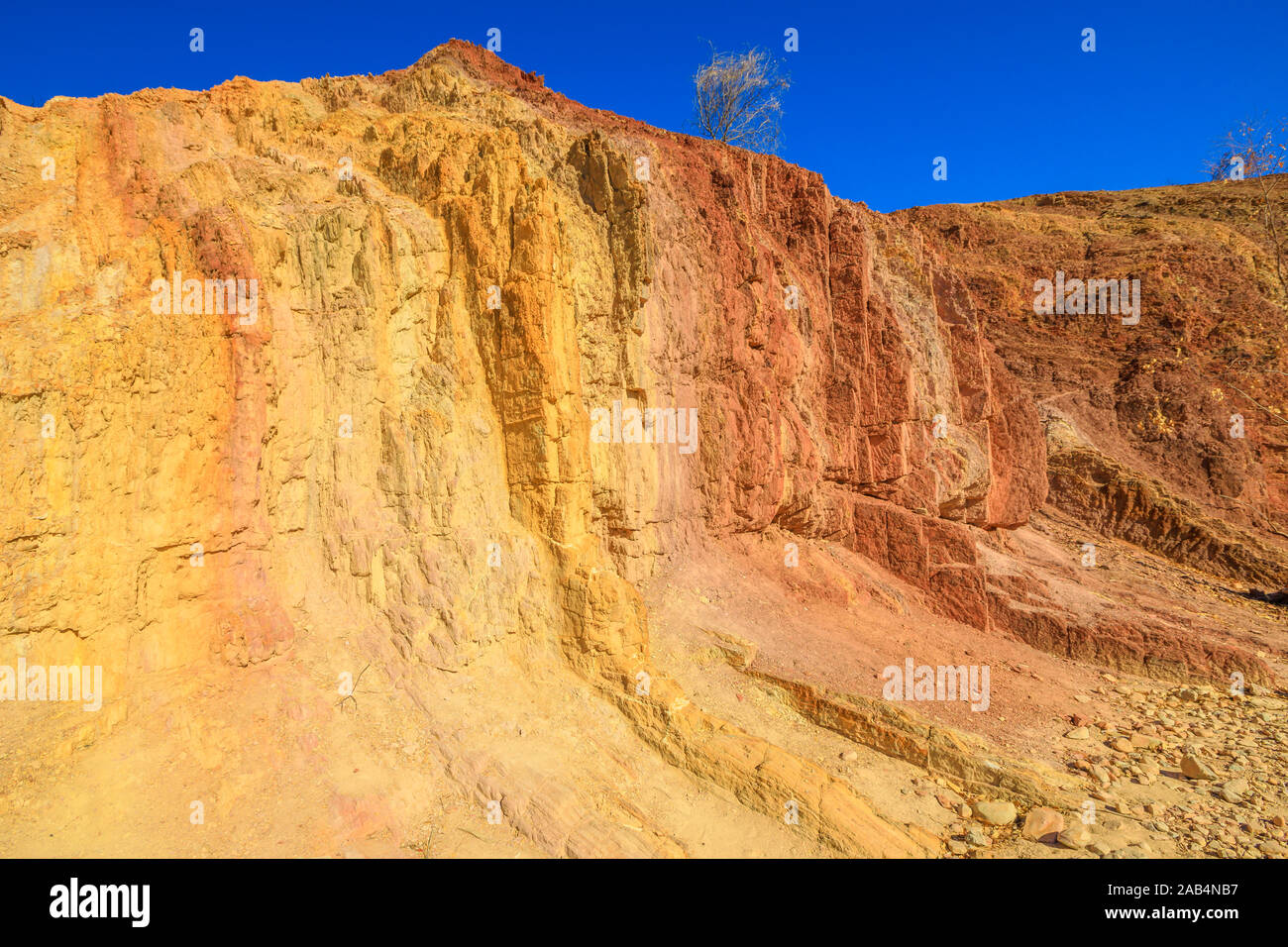 Rock with pits hi-res stock photography and images - Alamy
