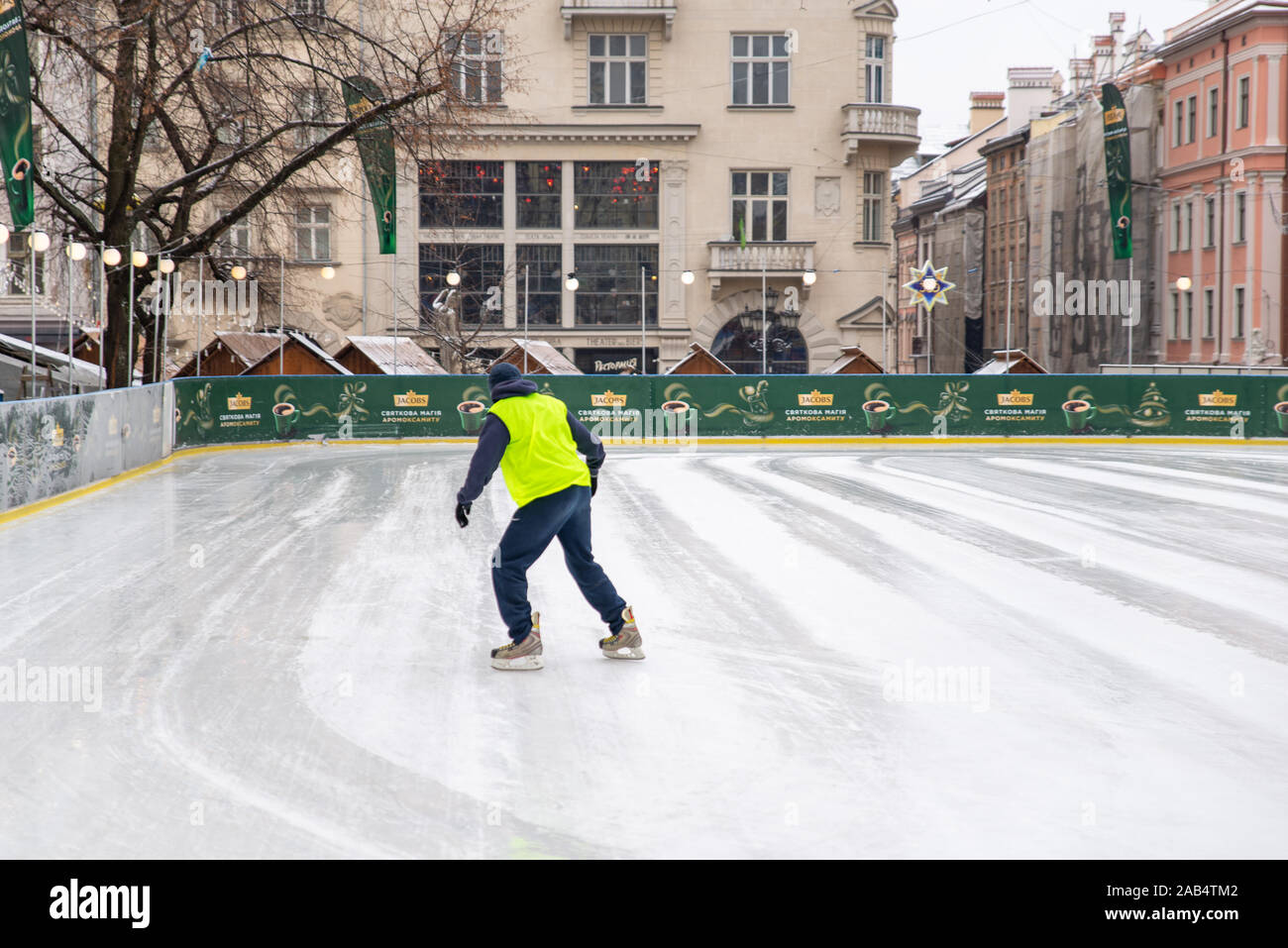 Side view man ice skating hi-res stock photography and images - Alamy